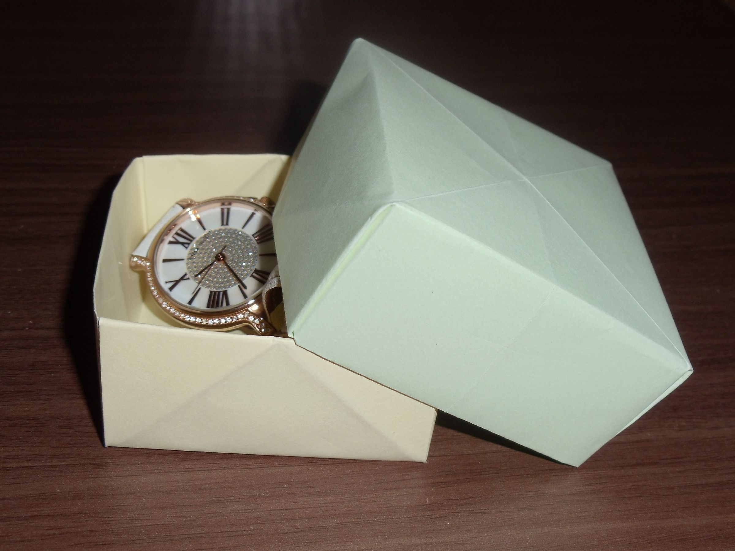 Origami Gift Box : 14 Steps - Instructables