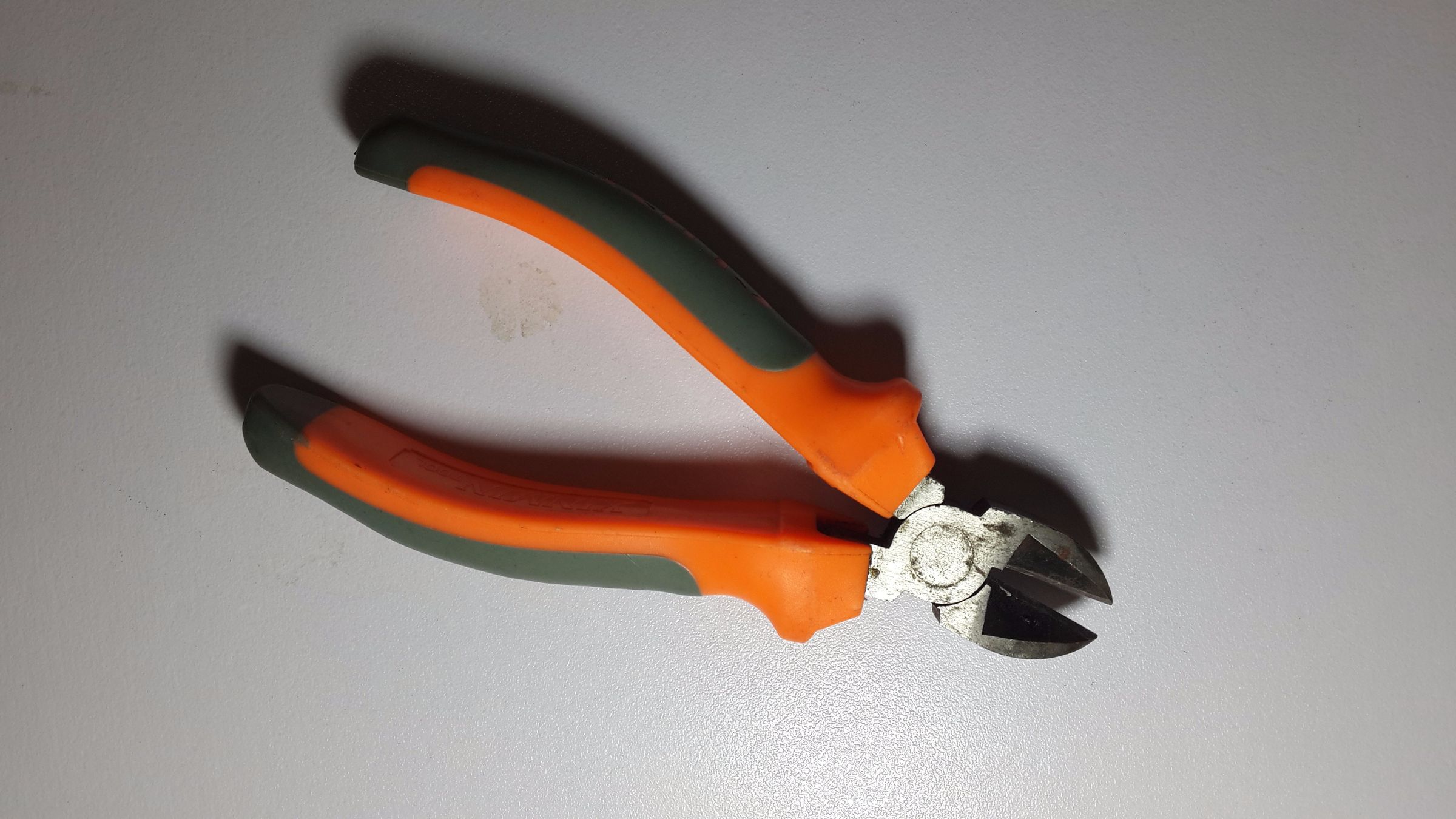 How to Convert Your Old Adapter Into Usb Charger : 9 Steps - Instructables