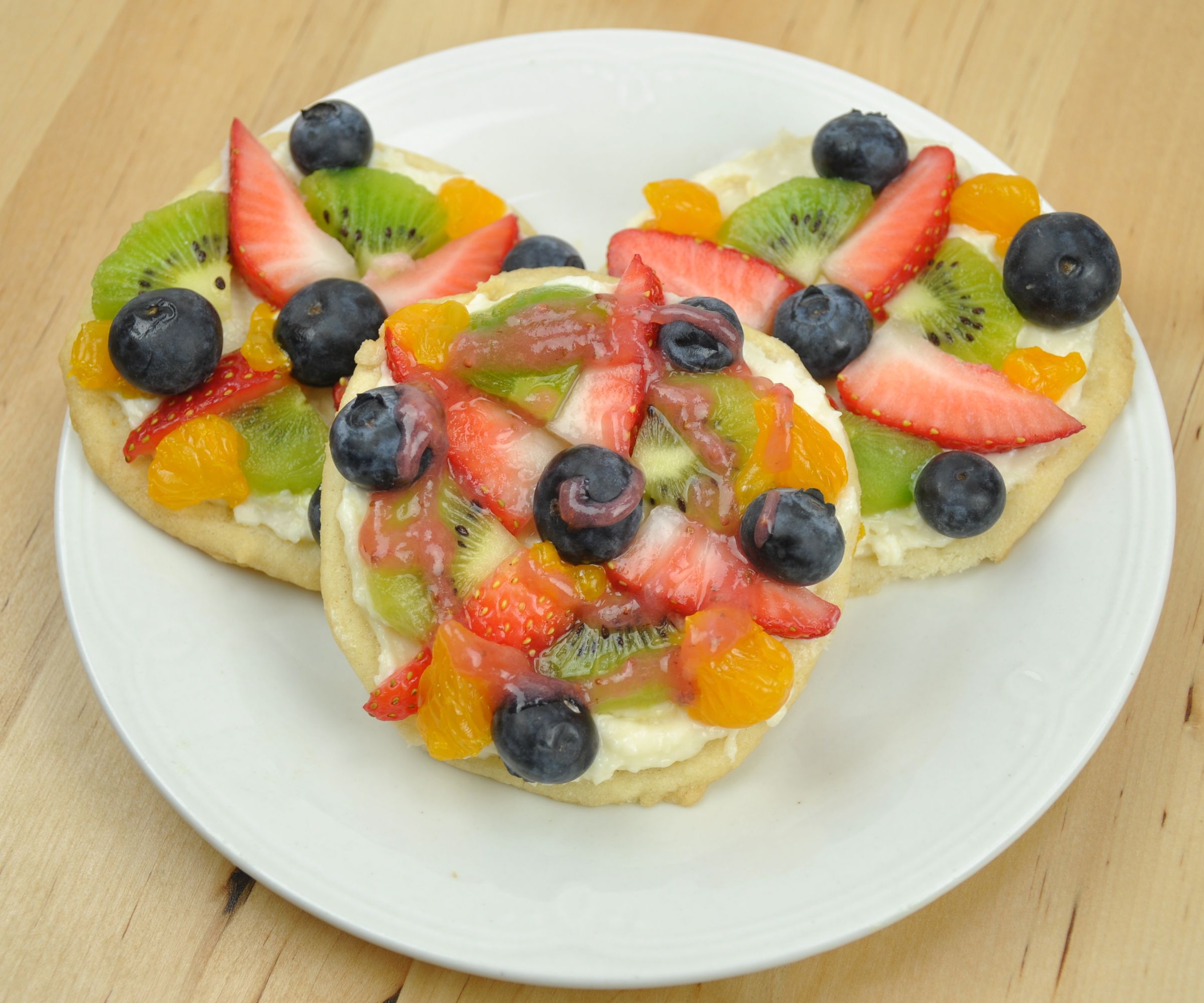 Mini Fruit Pizzas : 6 Steps (with Pictures) - Instructables