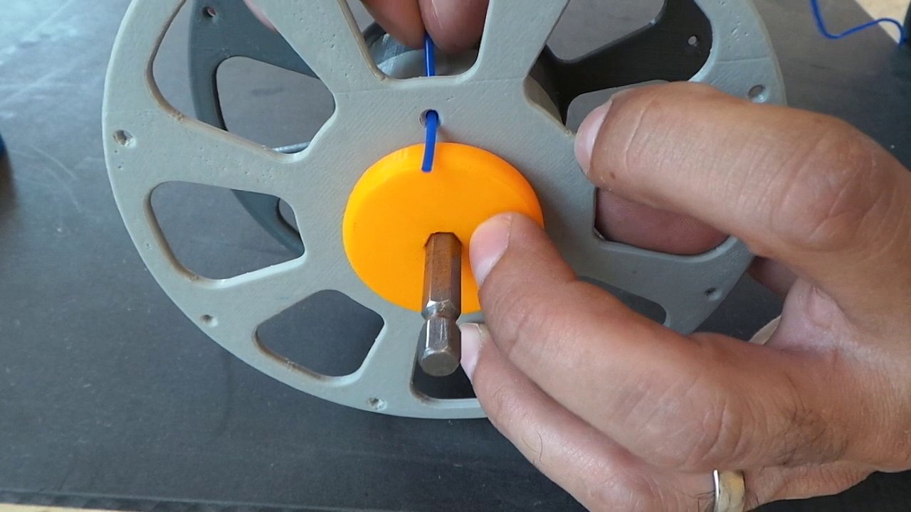 3D-printable Split Filament Spool With Threaded Joint : 10 Steps ...