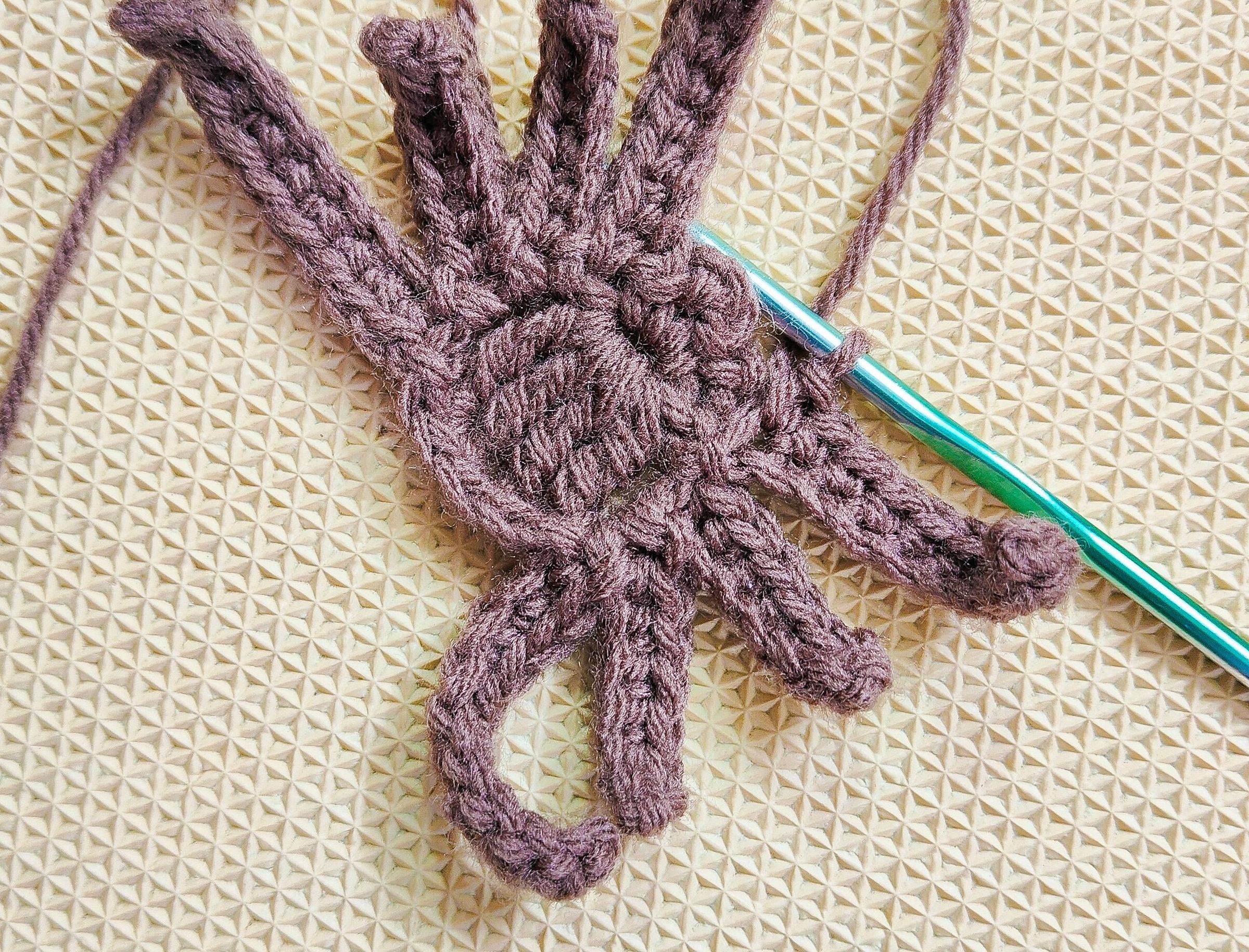 Easy Crochet Spider Applique Halloween Pattern : 4 Steps (with Pictures ...