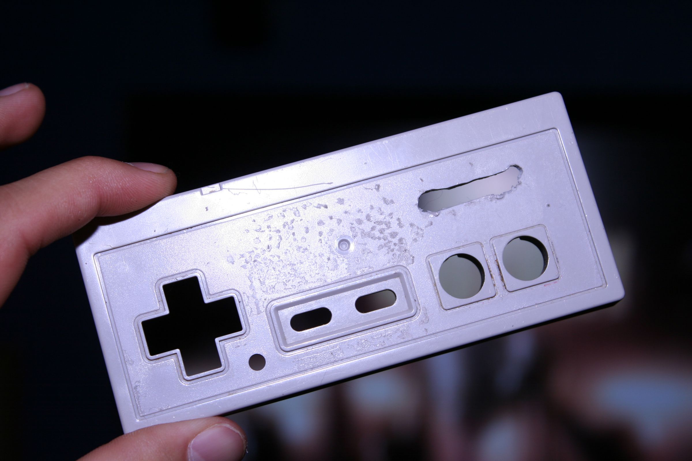 Nes Controller With Leds Lighting Up the Logo : 3 Steps - Instructables