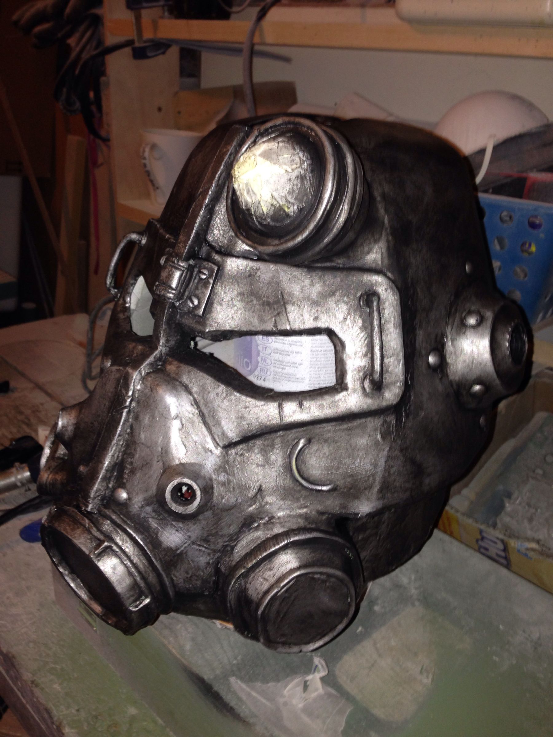 Fallout 3 T-45d Helmet : 10 Steps (with Pictures) - Instructables