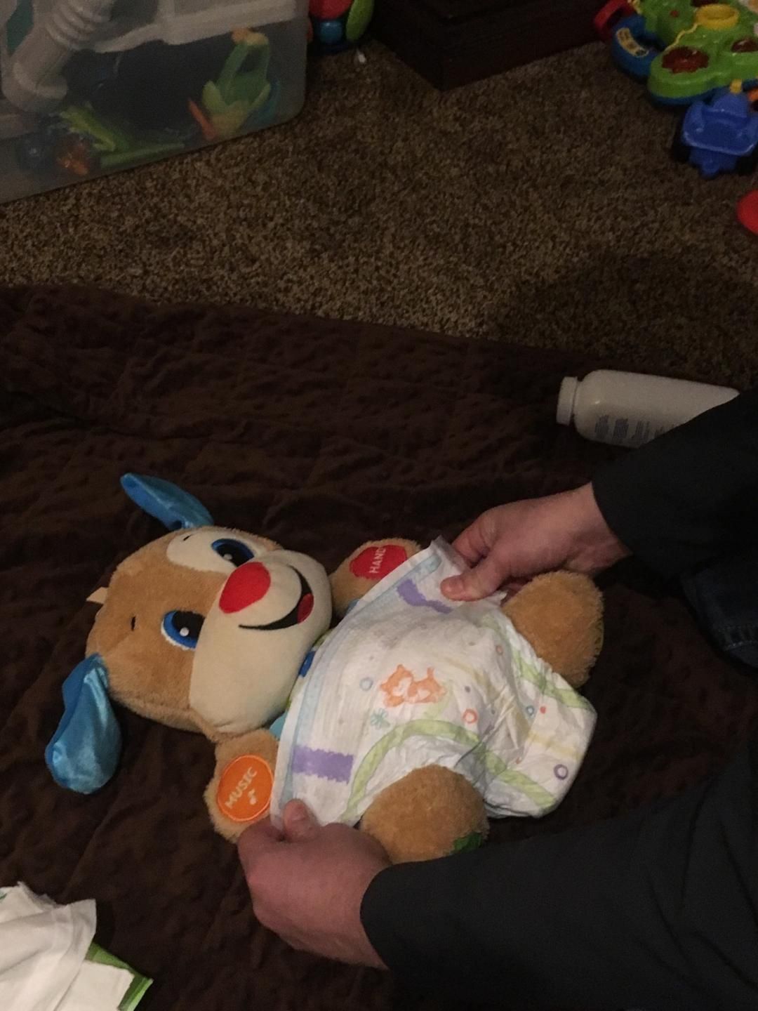 How to Change a Diaper : 11 Steps (with Pictures) - Instructables