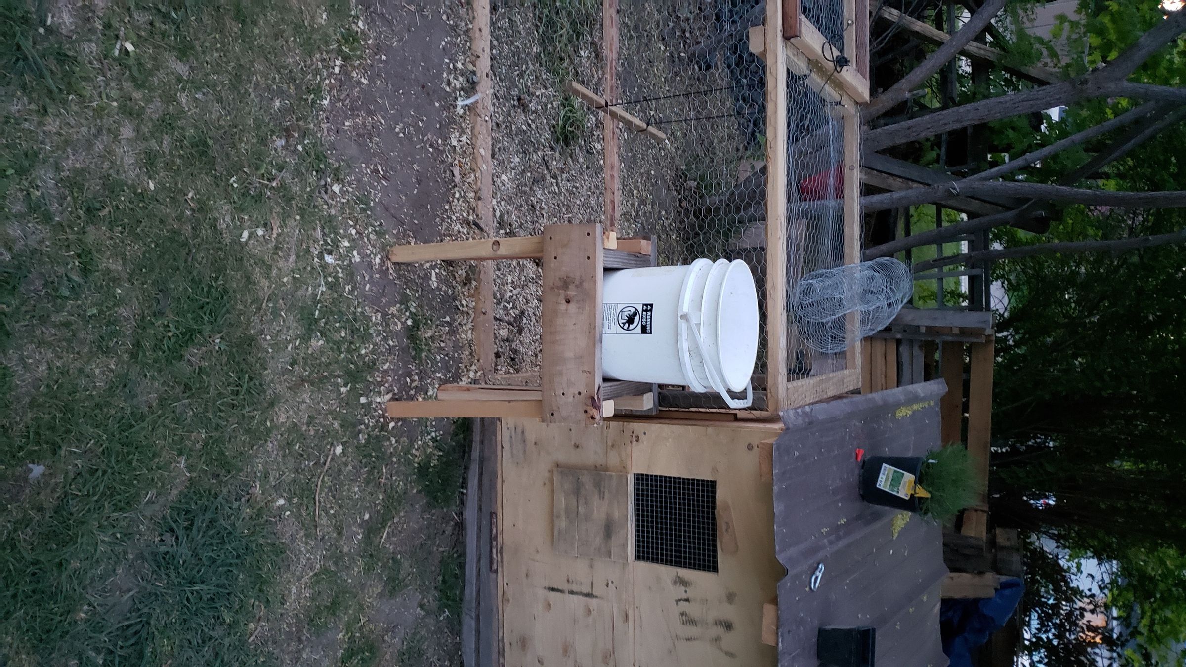 Chicken Water Tower : 3 Steps - Instructables