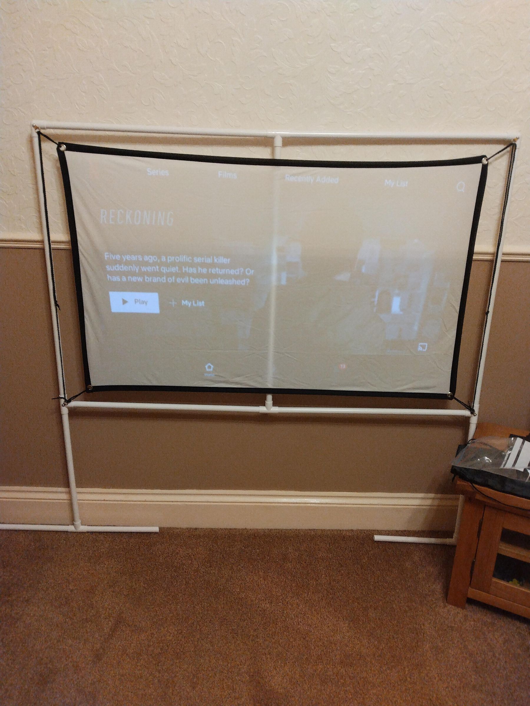 PVC Portable Projector Screen : 4 Steps (with Pictures) - Instructables