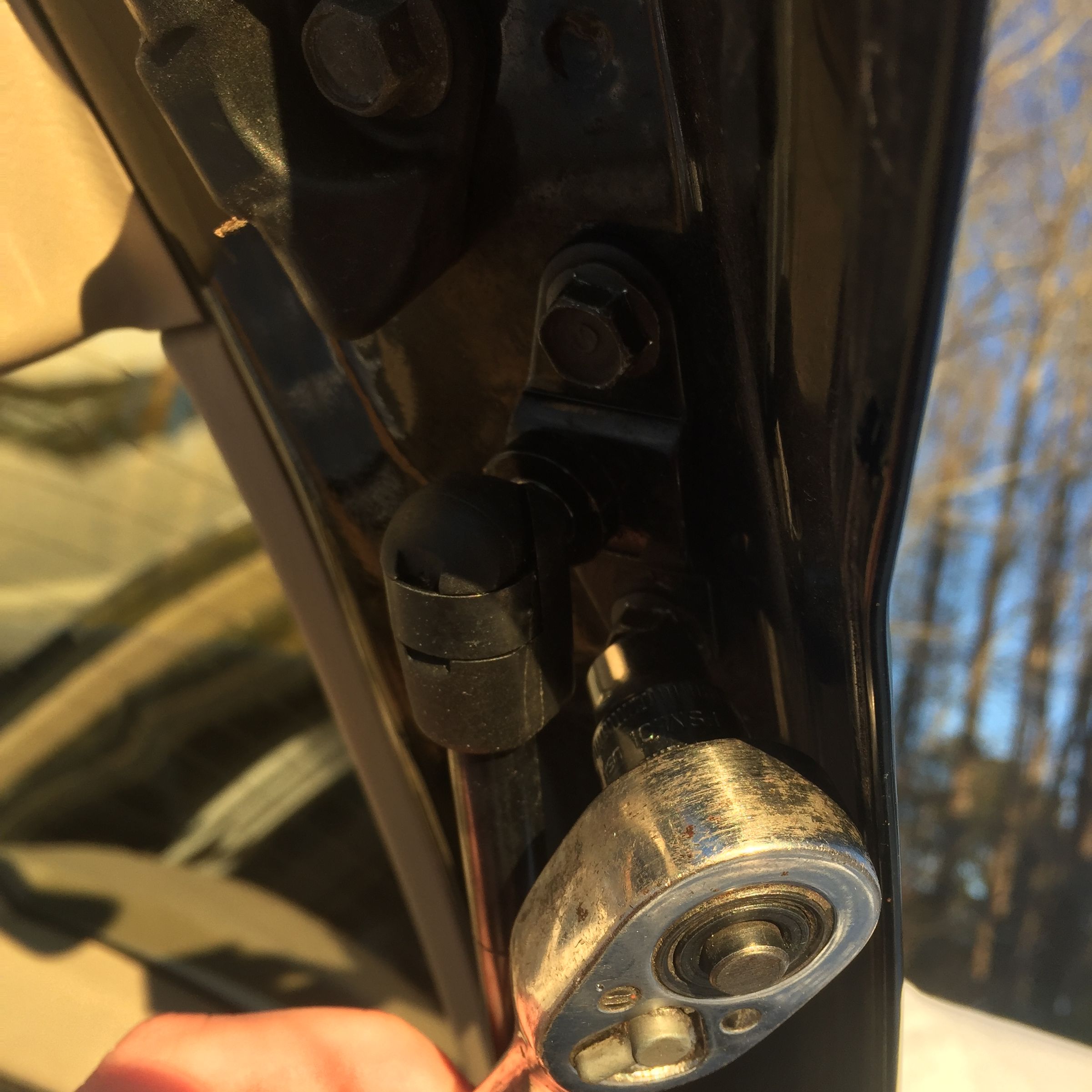 How to Replace Trunk Lift Suppports : 13 Steps (with Pictures ...