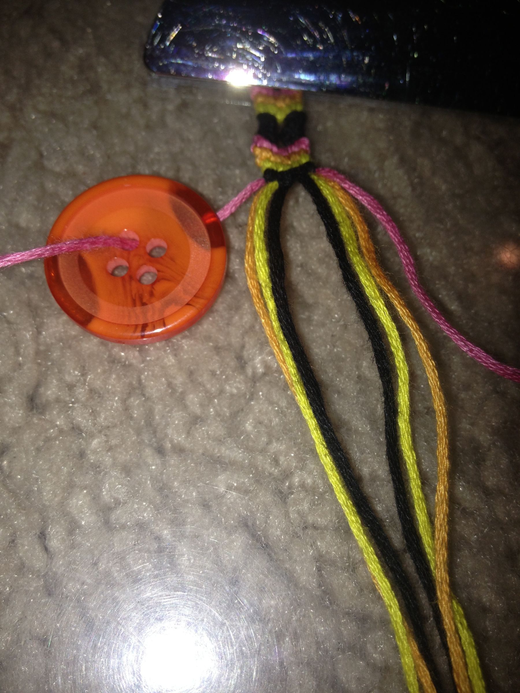 How to Add a Button to a Friendship Bracelet : 7 Steps - Instructables
