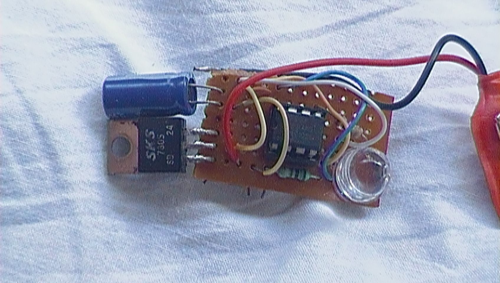 Pocket Sized Morse Code Flasher : 7 Steps - Instructables