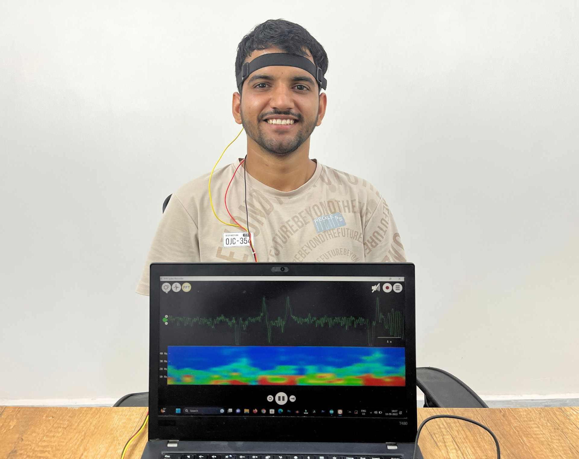 Recording Eeg From Visual Cortex Of Brain Using Bioamp Exg Pill 9 Steps Instructables