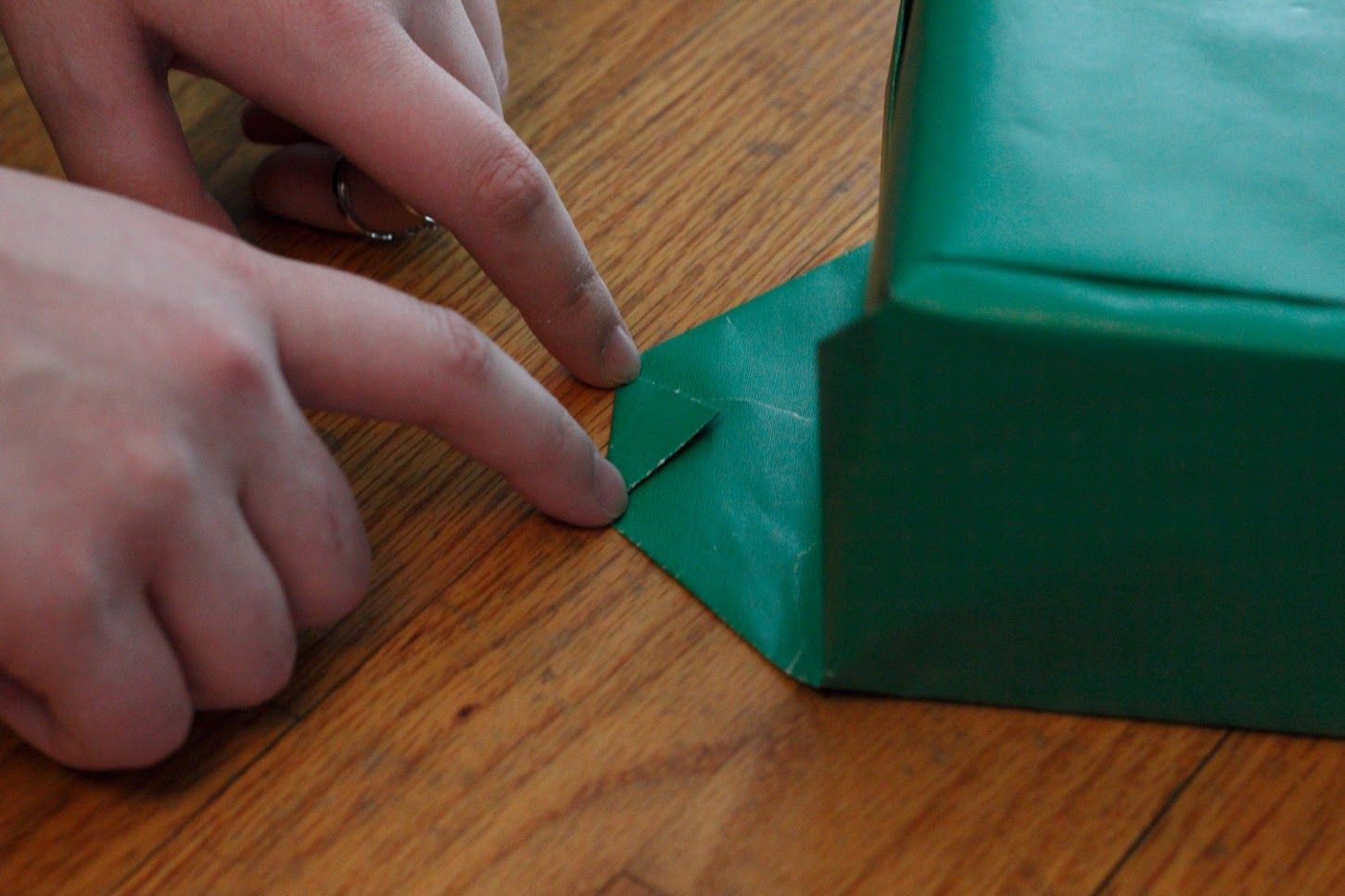 How to Properly Wrap a Present : 17 Steps (with Pictures) - Instructables