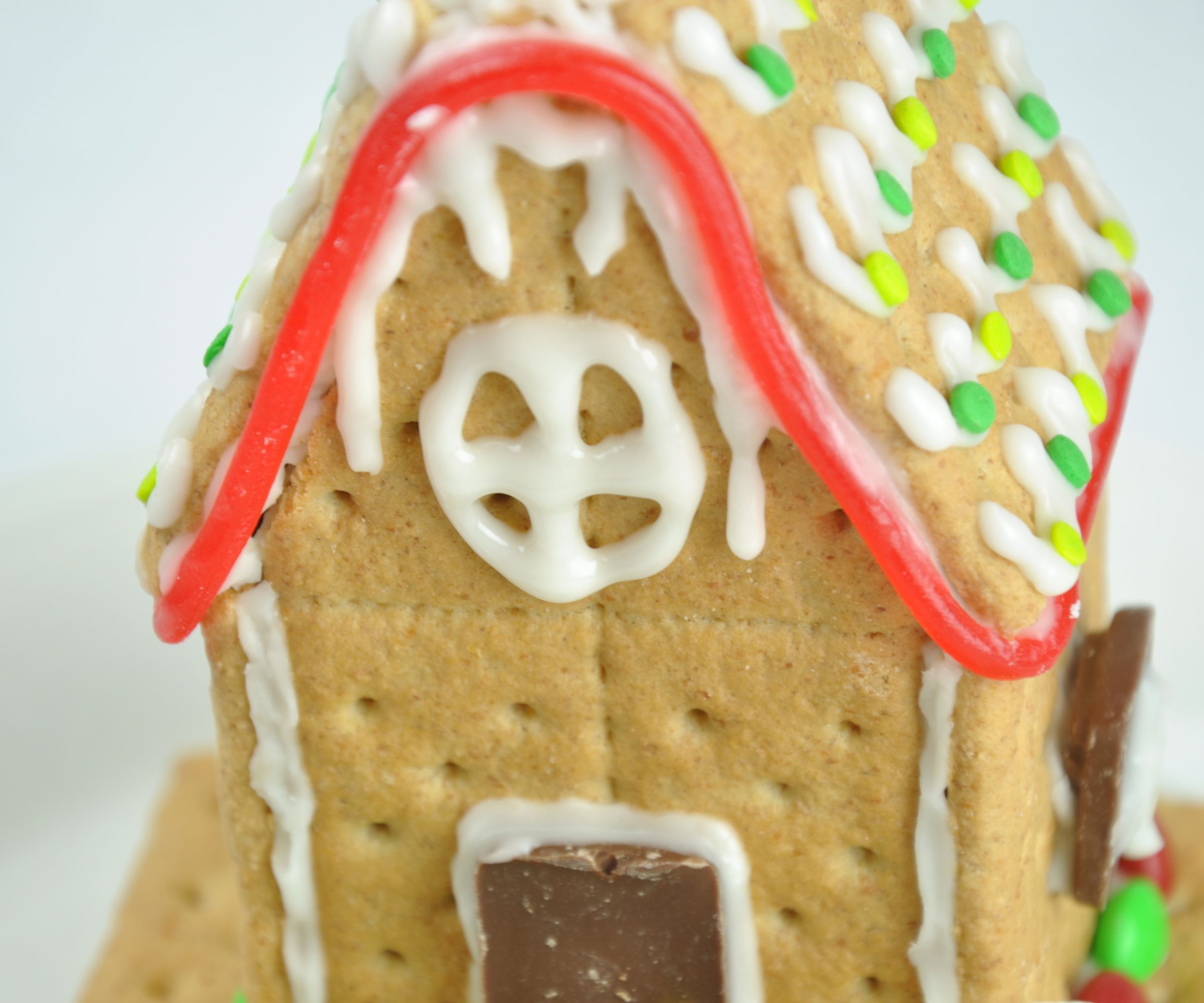 Graham Cracker "Gingerbread" House for Kids : 6 Steps (with Pictures ...