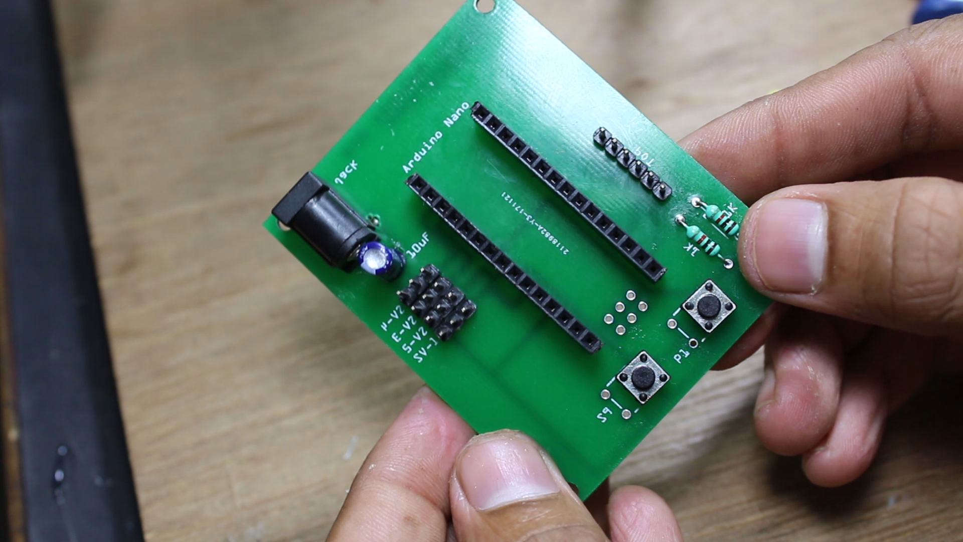 How to Make Record and Play Servo Based Robotic Arm : 4 Steps (with ...