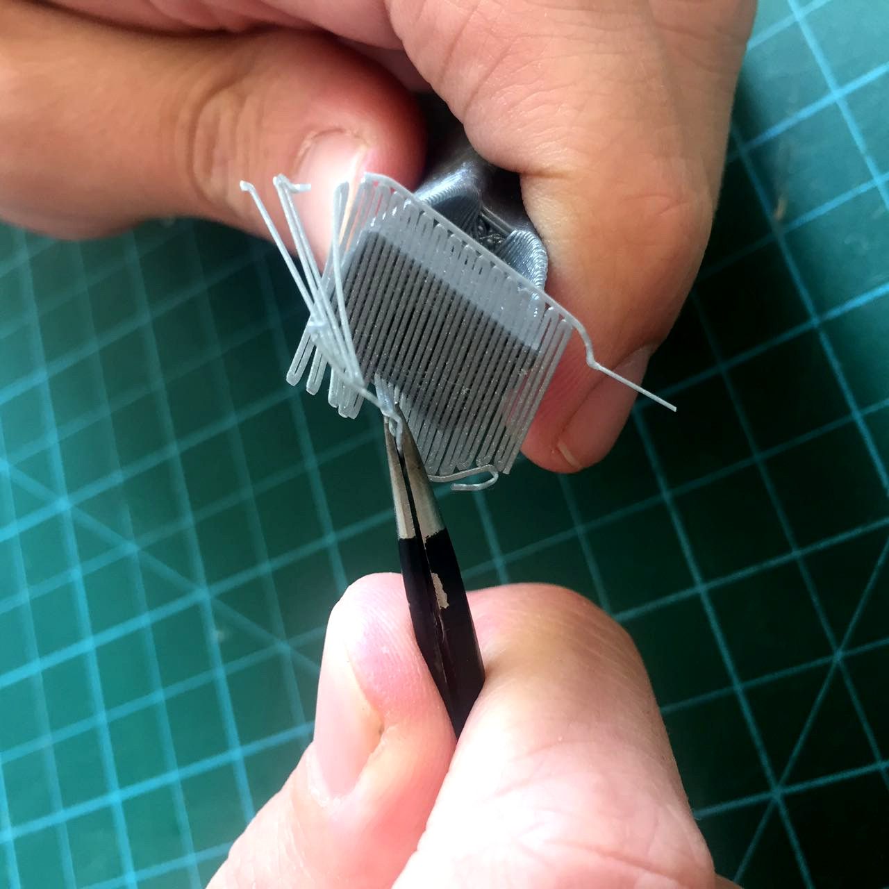 3D Printed Bionic Hand Skeleton : 8 Steps (with Pictures) - Instructables