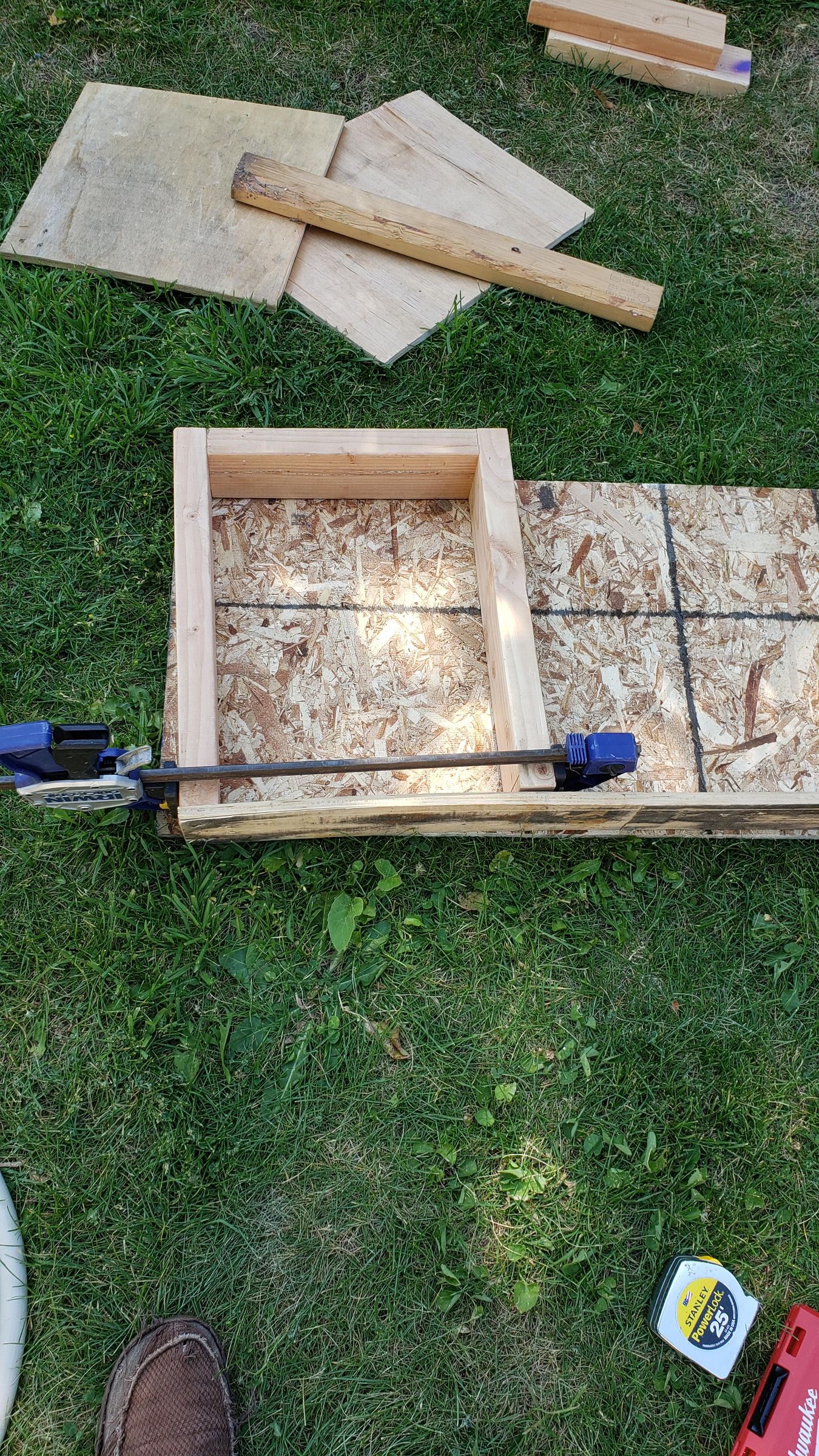 Easy Egg Collecting Exterior Nesting Box : 5 Steps (with Pictures ...