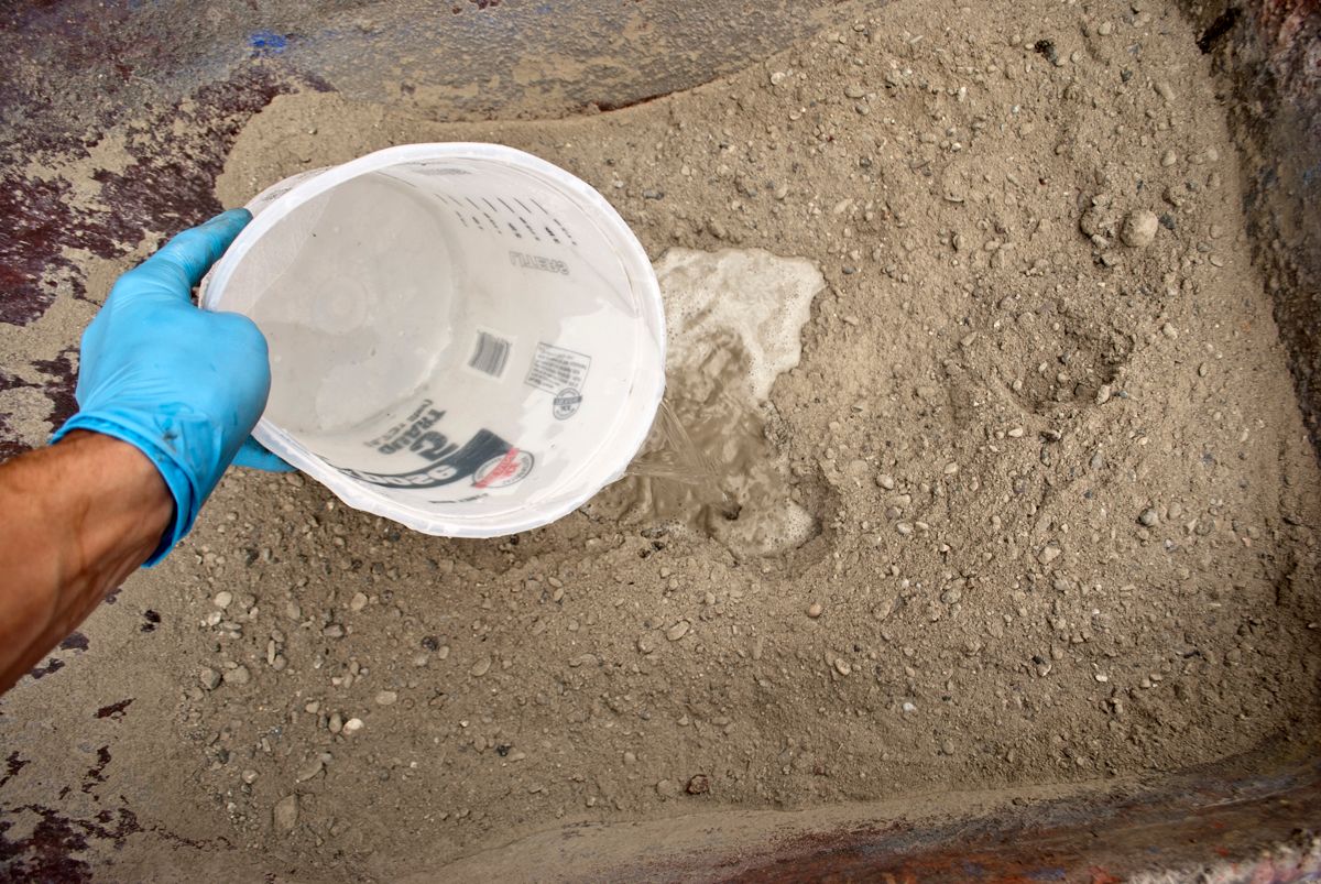 DIY CONCRETE:: How-To-Make Stepping Stones : 6 Steps - Instructables