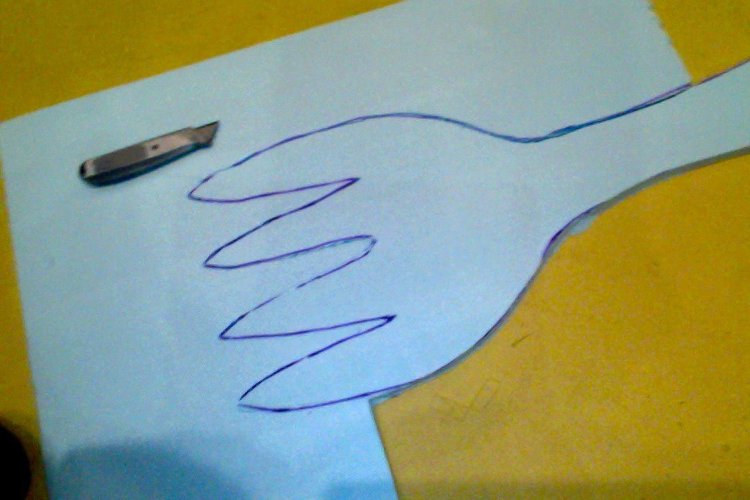 How to Make a Giant Fork With 2 Macaroni Noodles : 8 Steps (with ...