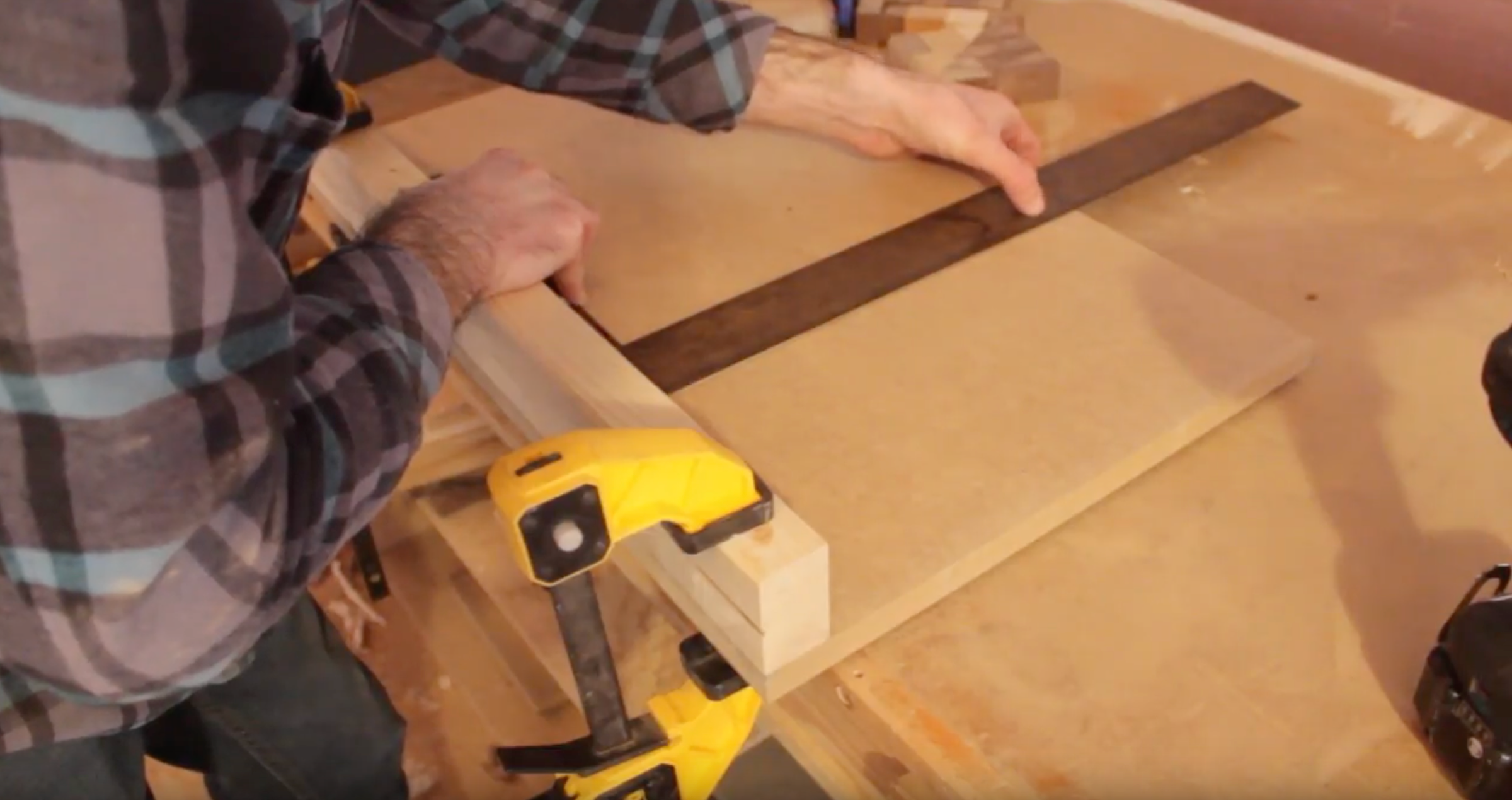 How to Make a Crosscut Sled : 7 Steps (with Pictures) - Instructables