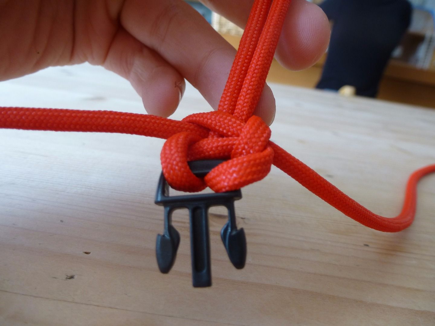 Cobra Weave Paracord : 7 Steps - Instructables