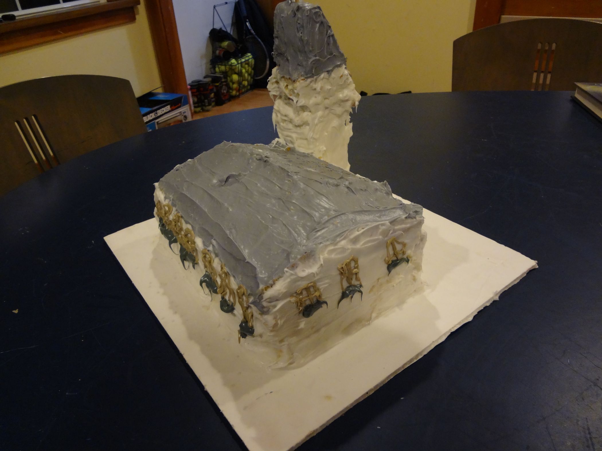 Church Cake : 4 Steps - Instructables