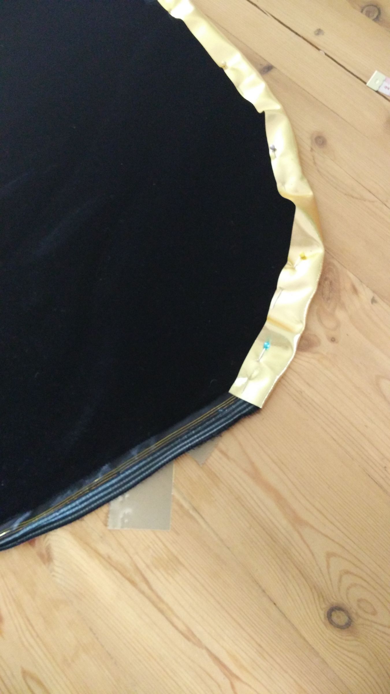 Storm From Xmen Cape : 11 Steps (with Pictures) - Instructables