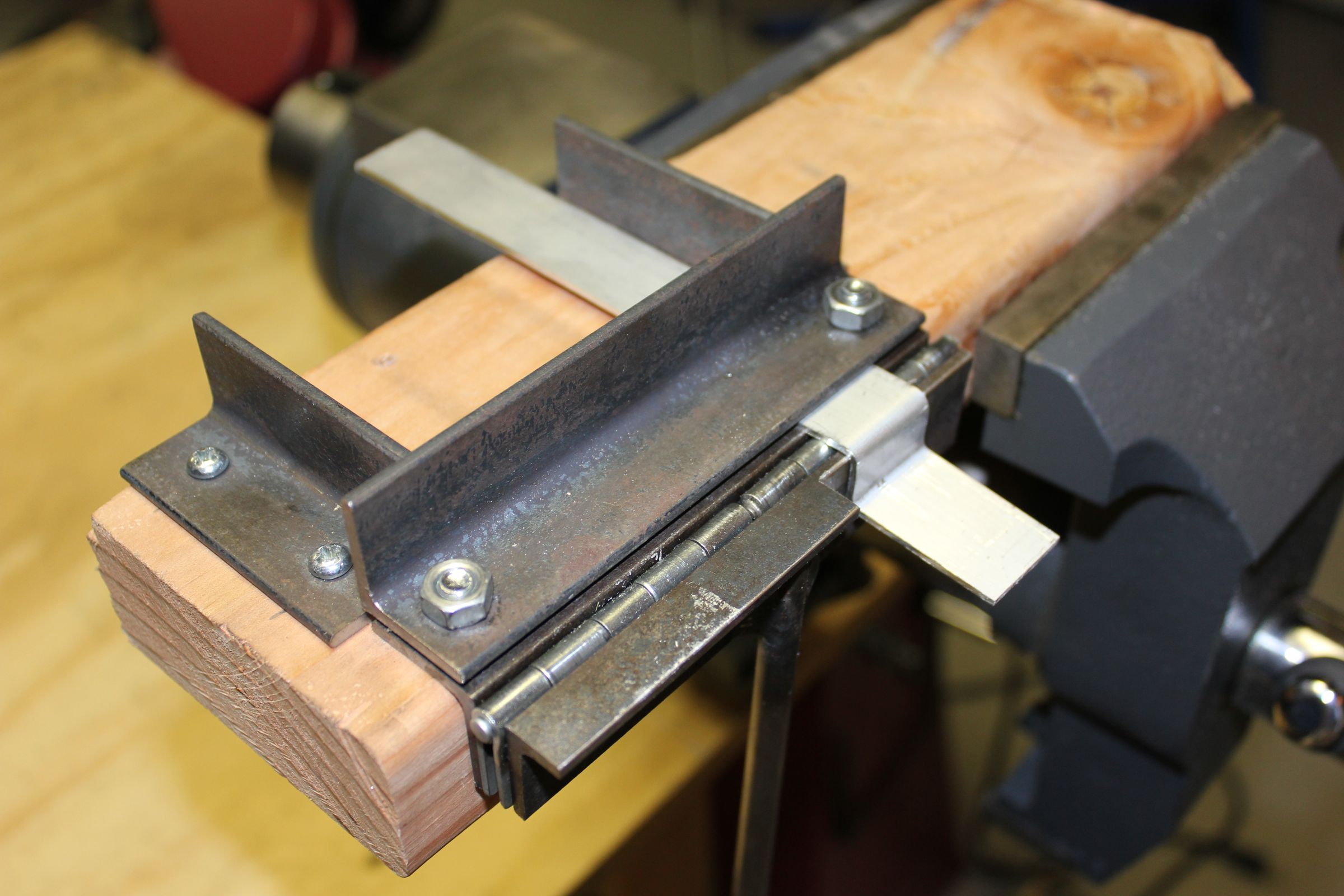 Homemade Mini Bend Brake : 7 Steps (with Pictures) - Instructables