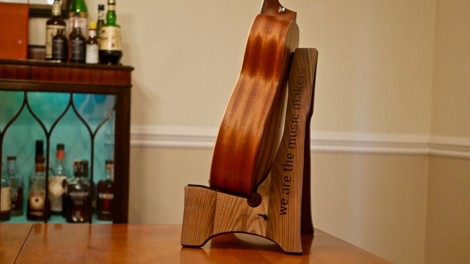 How to Build a DIY Wooden Guitar Stand (Free Template!) : 12 Steps ...