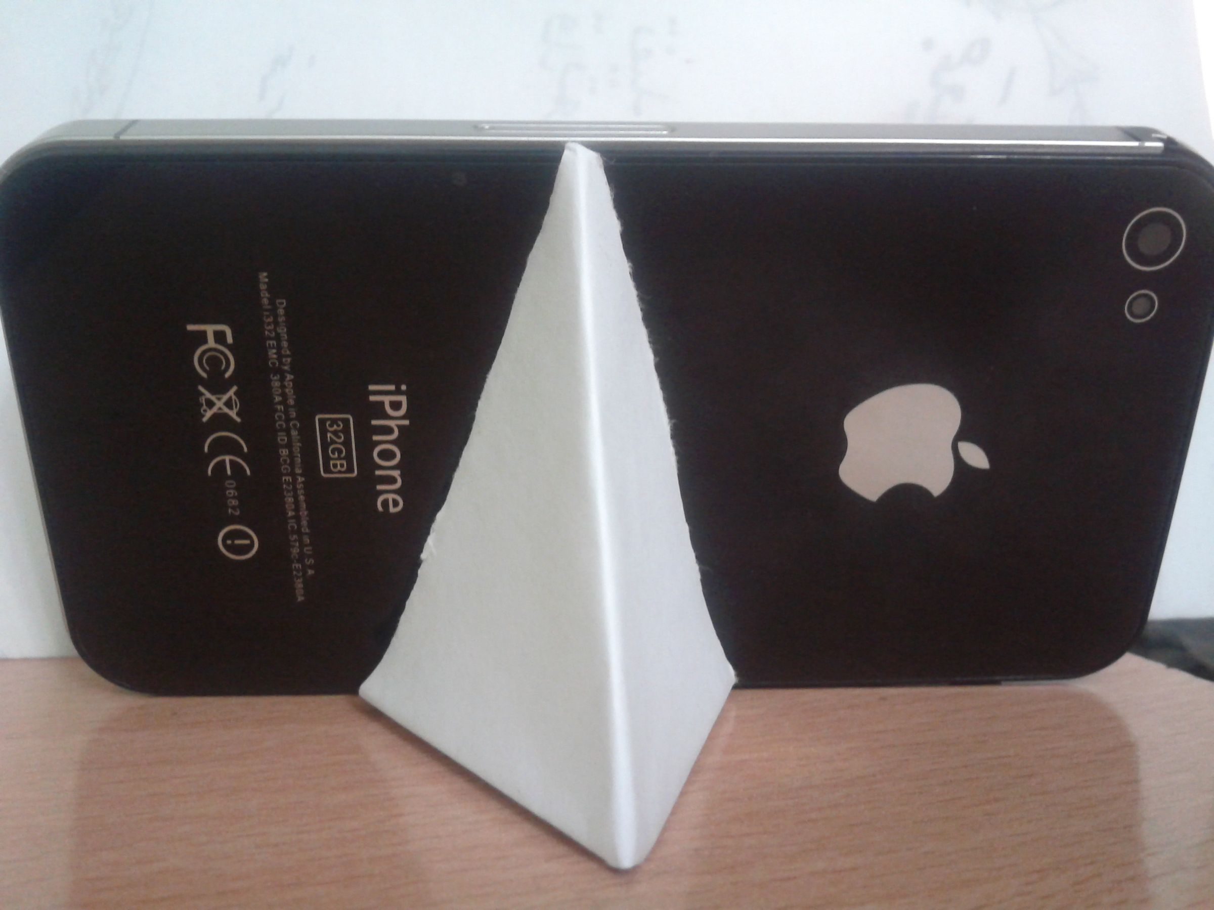 How to Make a Paper Iphone Dock in 1 Minute : 5 Steps - Instructables