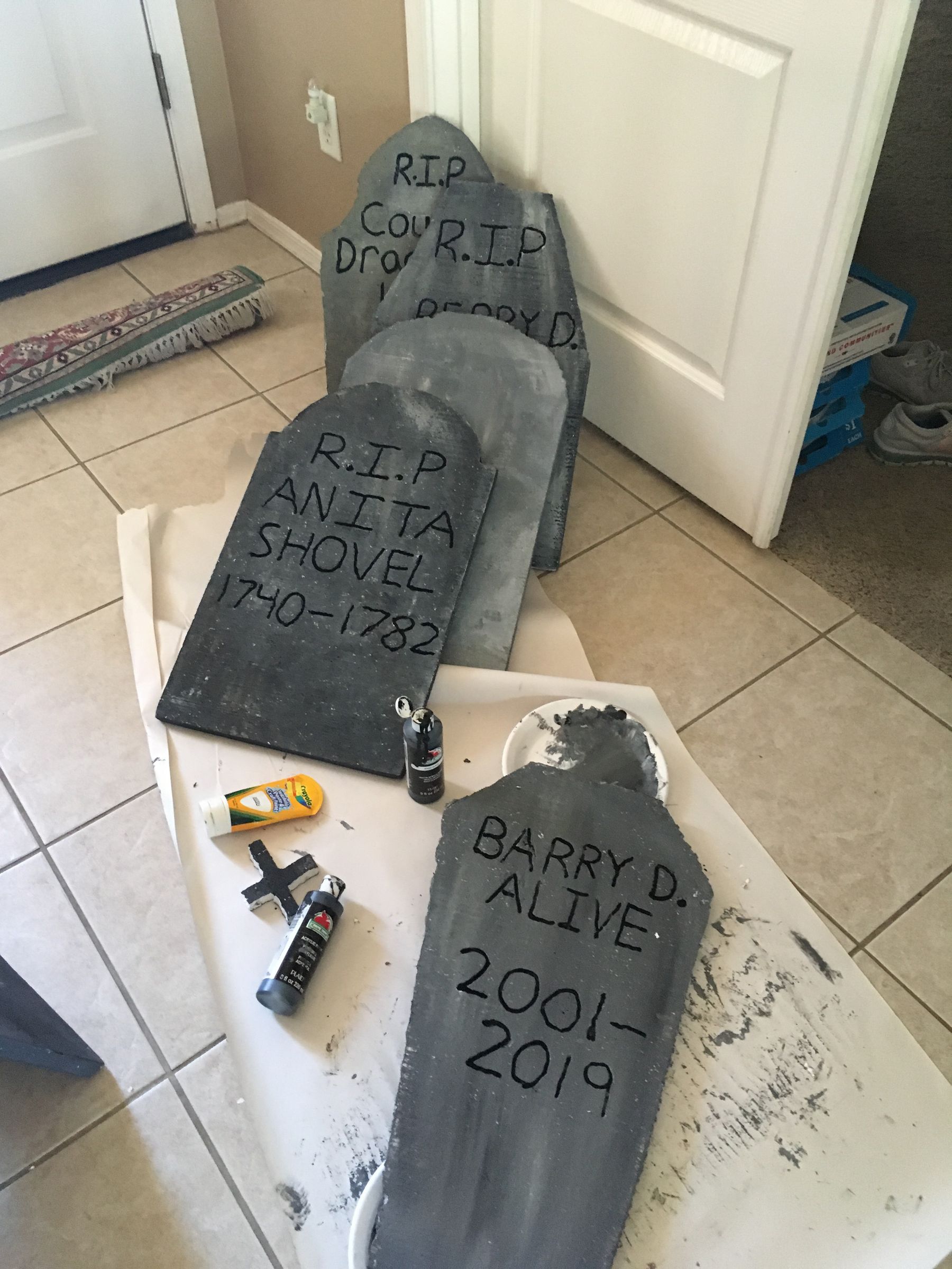 DIY Engraved Halloween Gravestone Decorations : 7 Steps (with Pictures ...