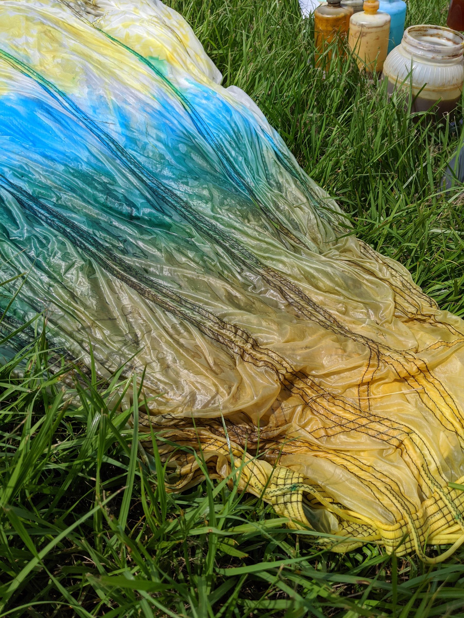How to Dye a Parachute for Photography and Play Silks : 7 Steps (with ...
