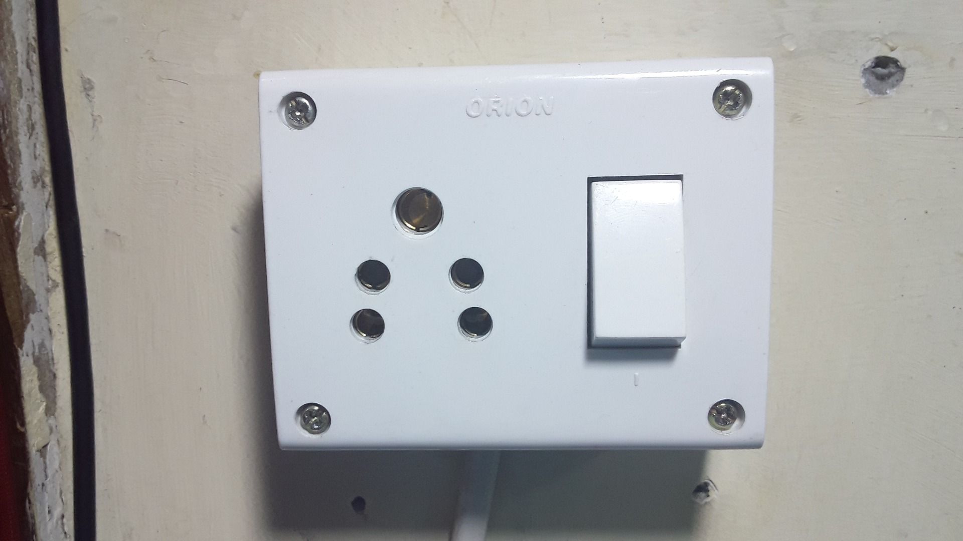 Usb Wall Outlet Hack : 9 Steps (with Pictures) - Instructables
