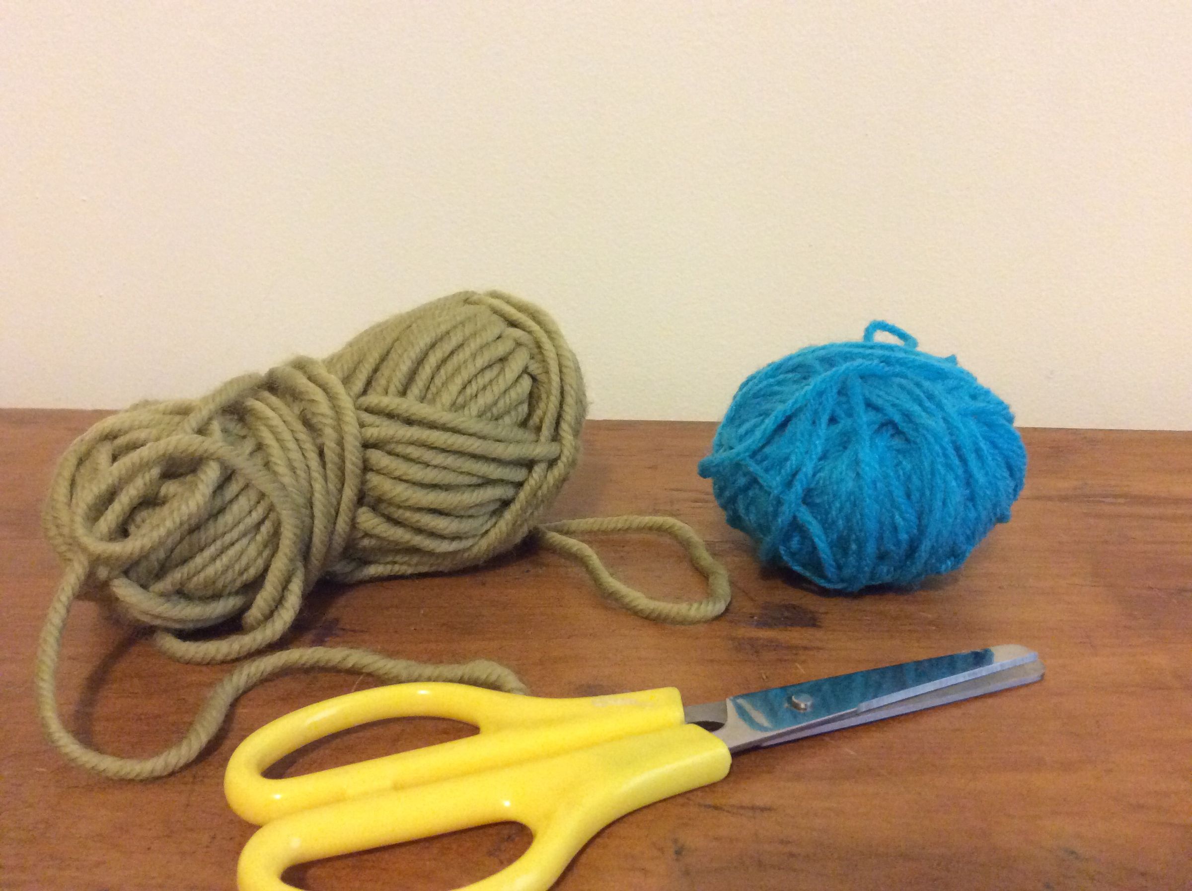 Easy Wool Bracelet : 3 Steps - Instructables