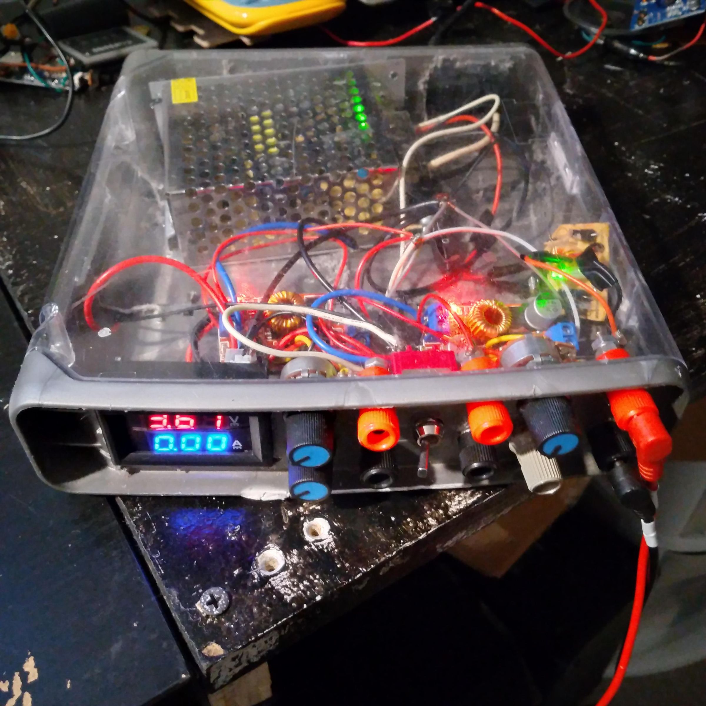 DIY DC Lab Bench Power Supply : 6 Steps - Instructables