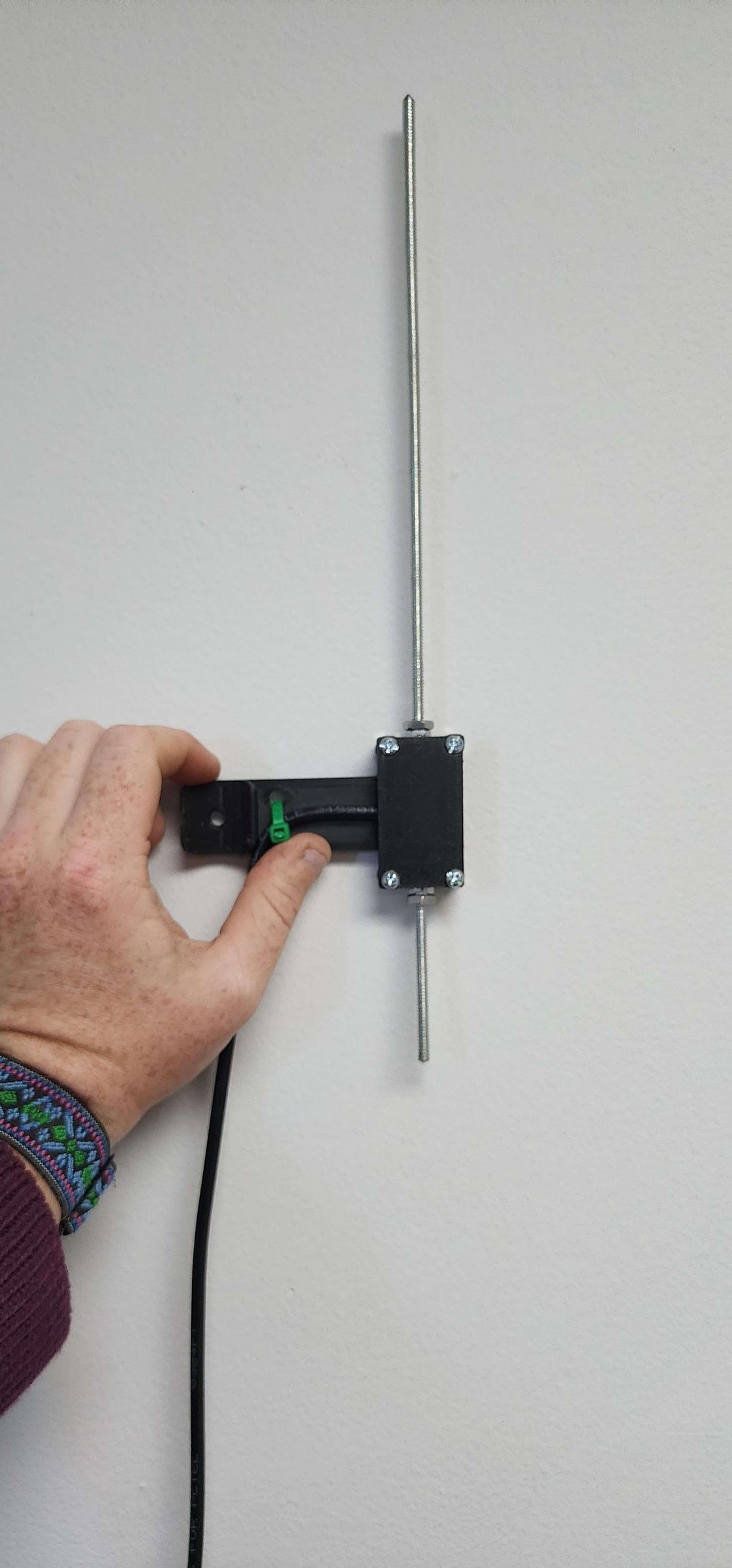 3/4 Wave Lora/Helium/Meshtastic Antenna 915mhz : 5 Steps - Instructables