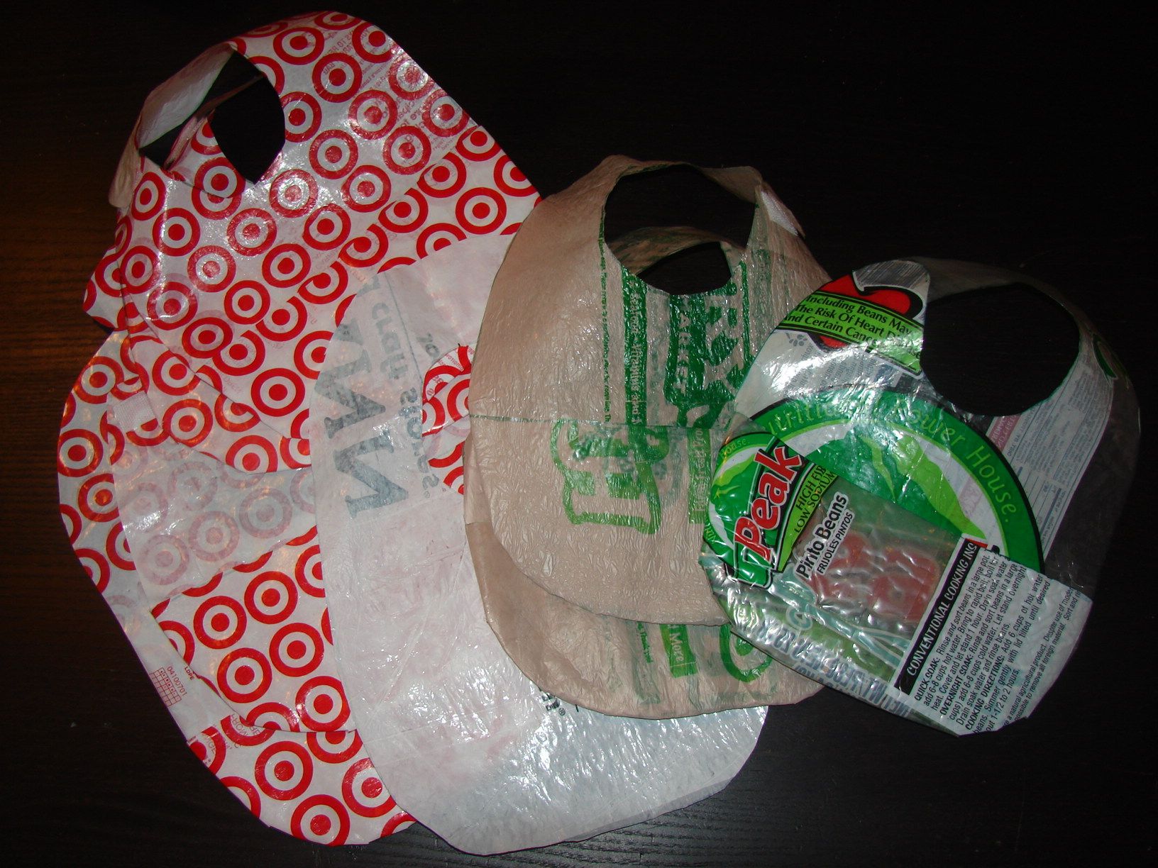 Recycled Plastic Bag Bib : 8 Steps - Instructables