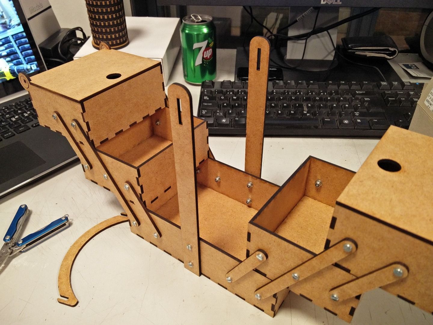 Laser Cut Pivoting Box : 10 Steps (with Pictures) - Instructables