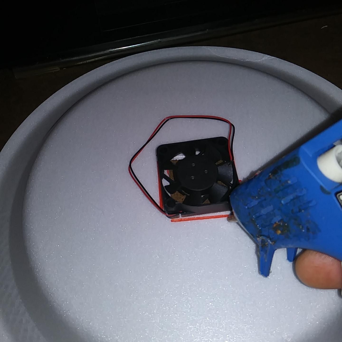 Solar Powered Hovercraft : 7 Steps - Instructables