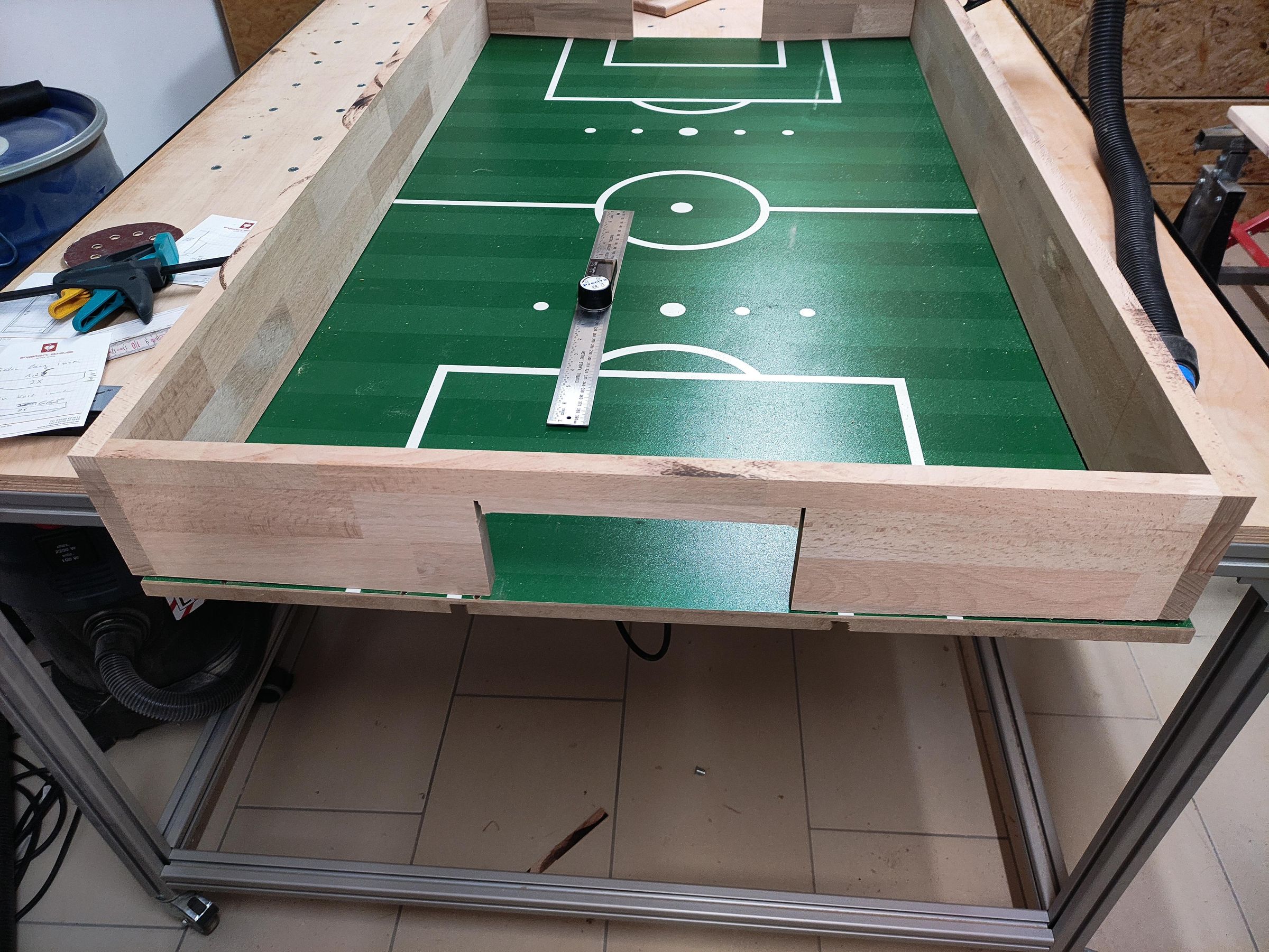 Table Football : 18 Steps (with Pictures) - Instructables