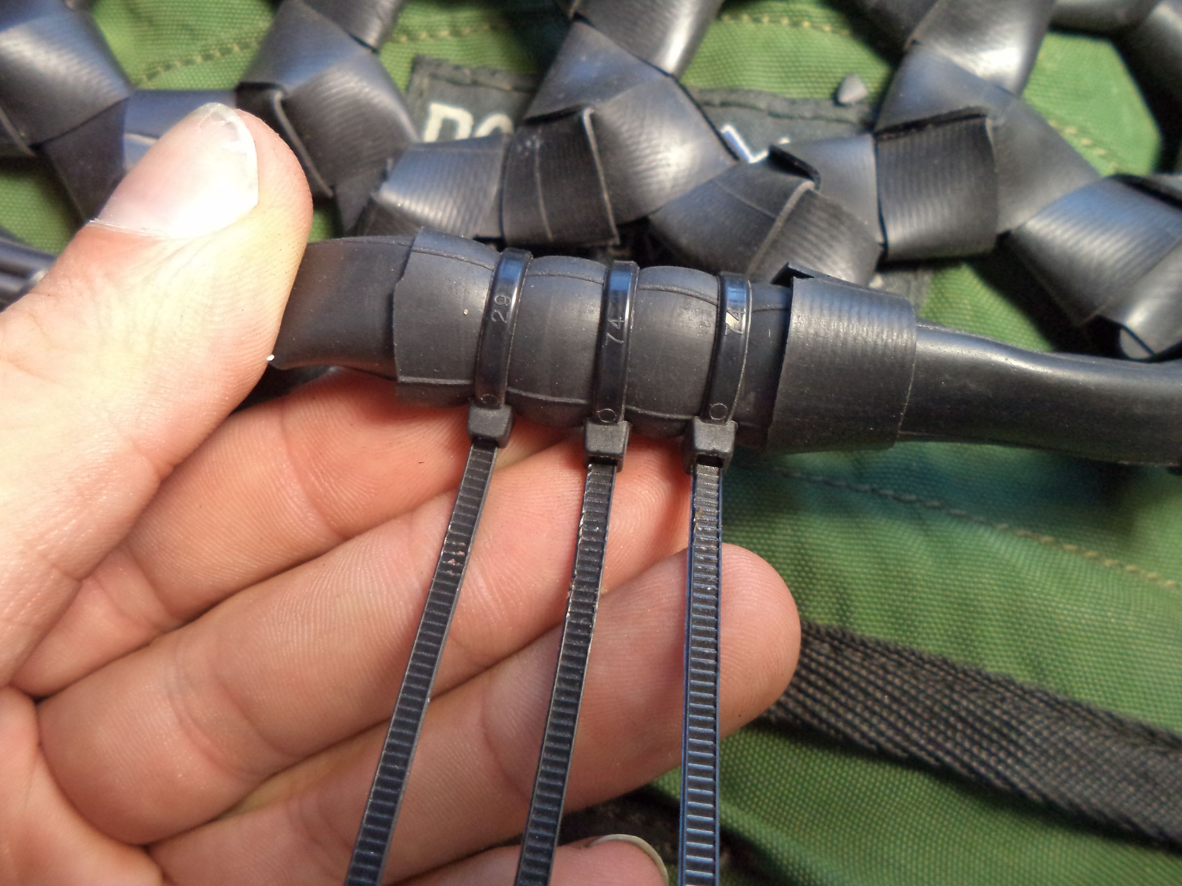 Backpack Cargo Net From Inner Tubes : 26 Steps (with Pictures ...