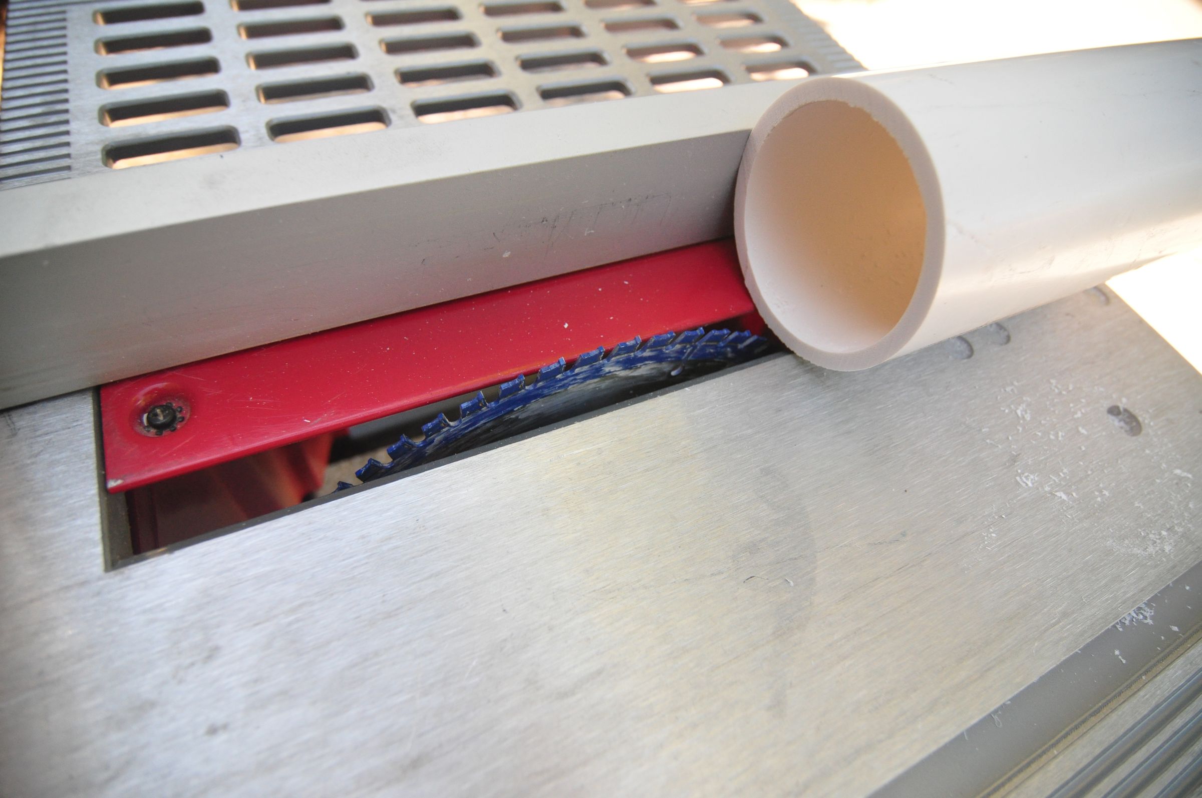 Rock Solid Skateboard Hanger From PVC Pipe : 5 Steps (with Pictures ...