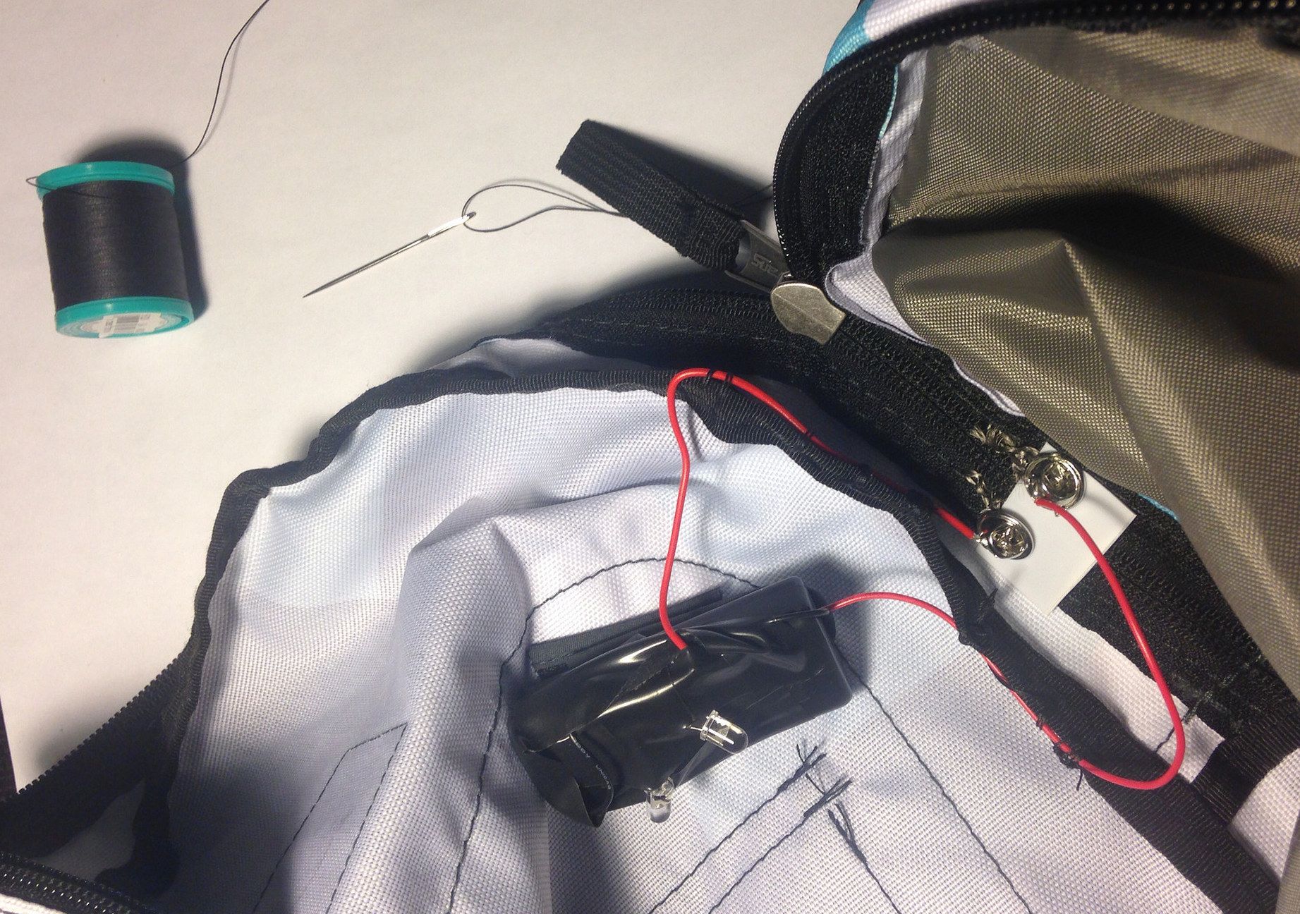 Zip Triggered Bag Light : 10 Steps - Instructables