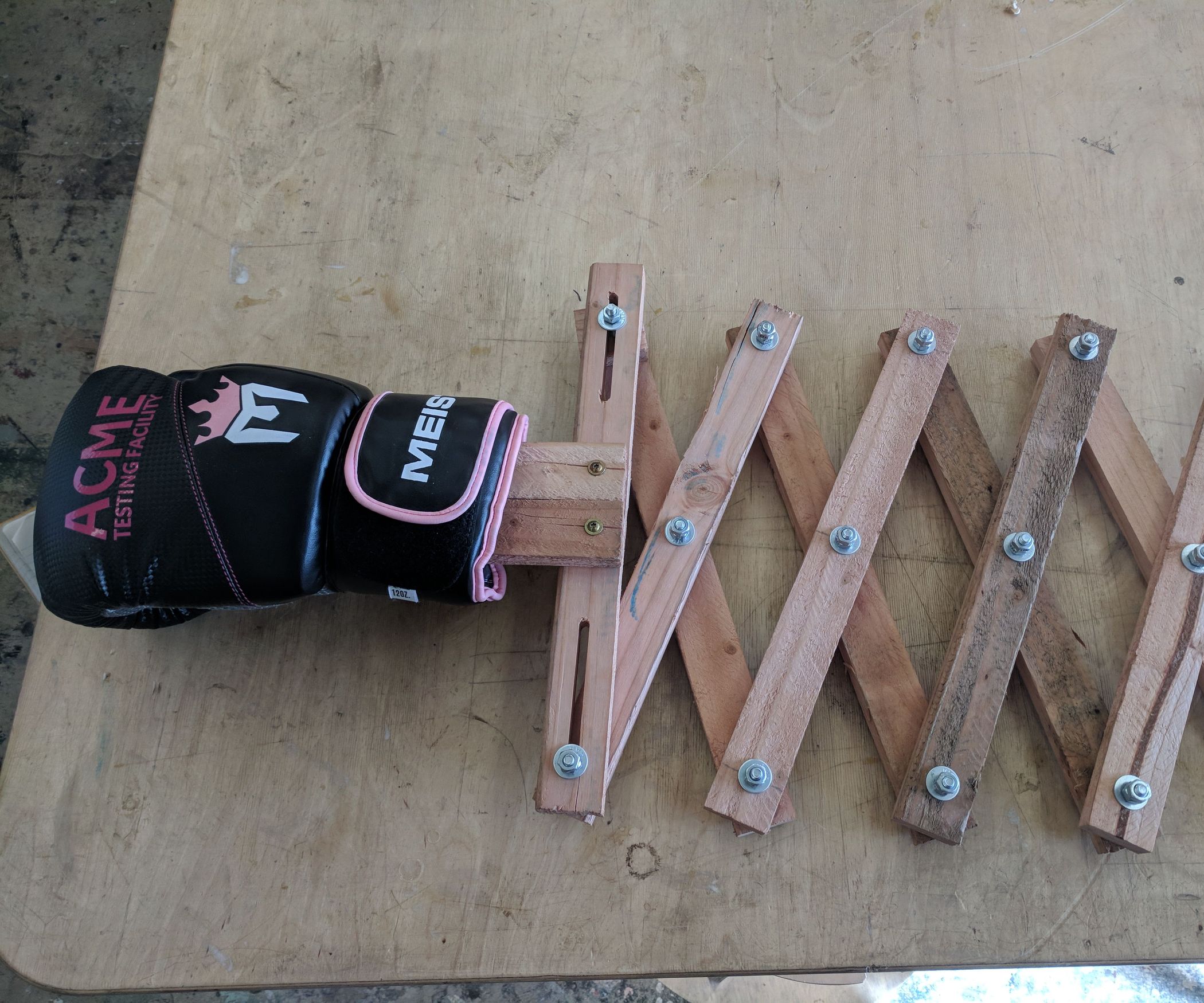 Extendo-Glove : 4 Steps - Instructables