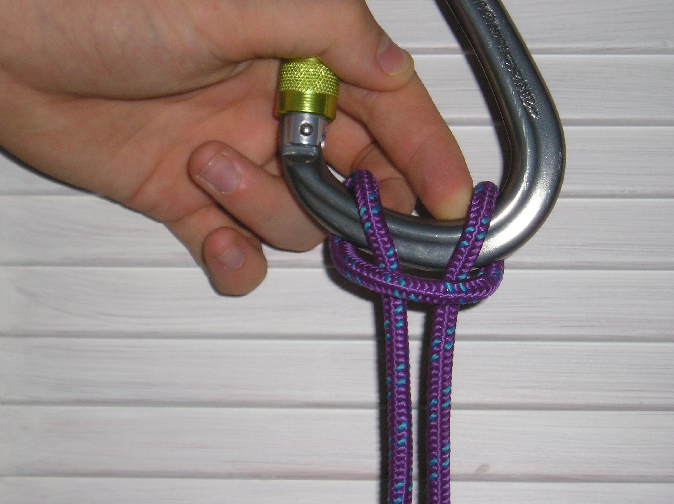 Tying a Prussic Knot. : 4 Steps - Instructables