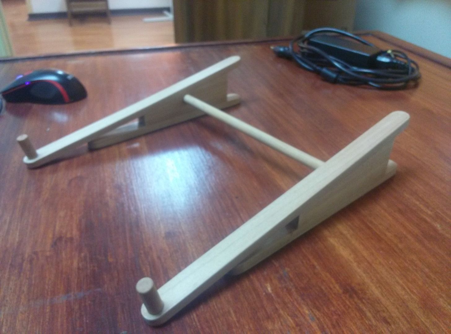 Laptop Stand : 7 Steps (with Pictures) - Instructables