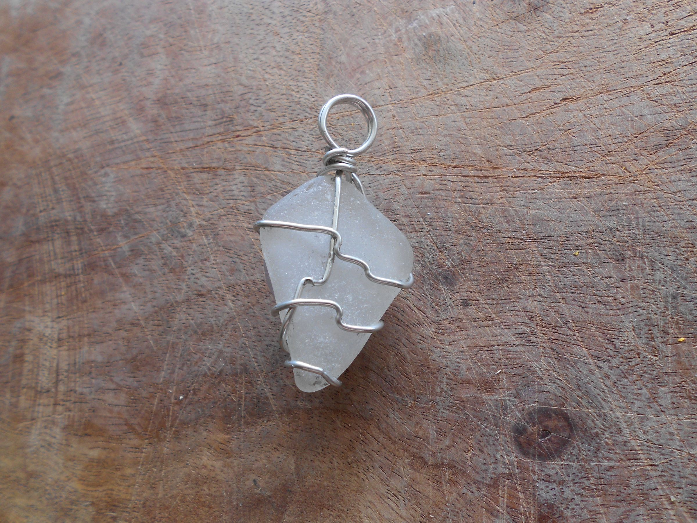 Wire Wrapped Pendants, the Easy Way : 10 Steps (with Pictures ...