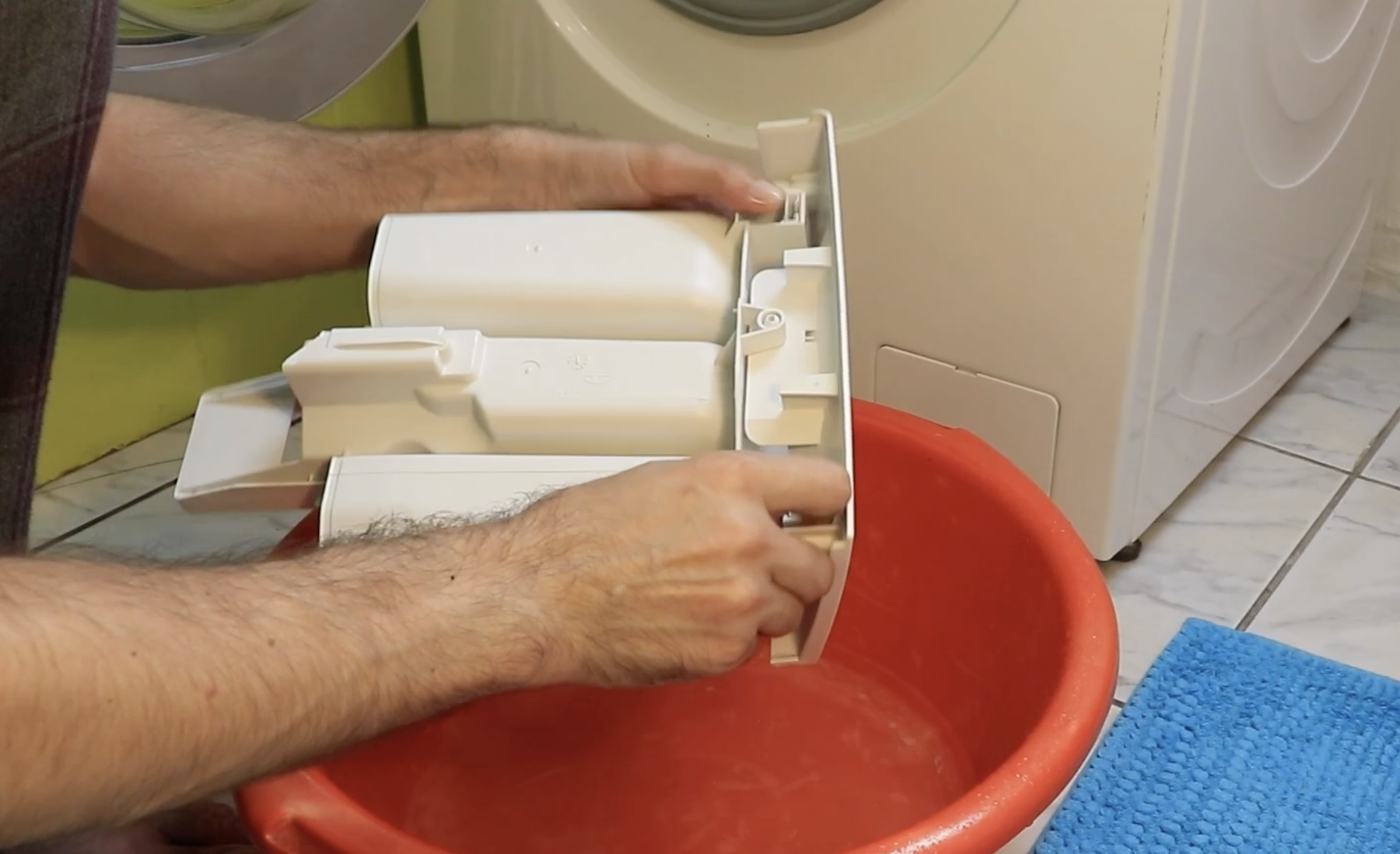 How to Clean a Smelly Washing Machine : 5 Steps (with Pictures ...