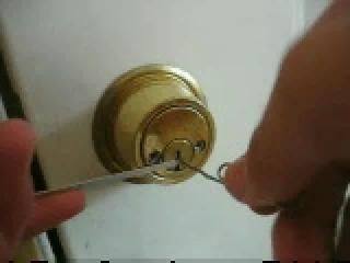 Poor Man's Paperclip Lockpicks : 4 Steps (with Pictures) - Instructables