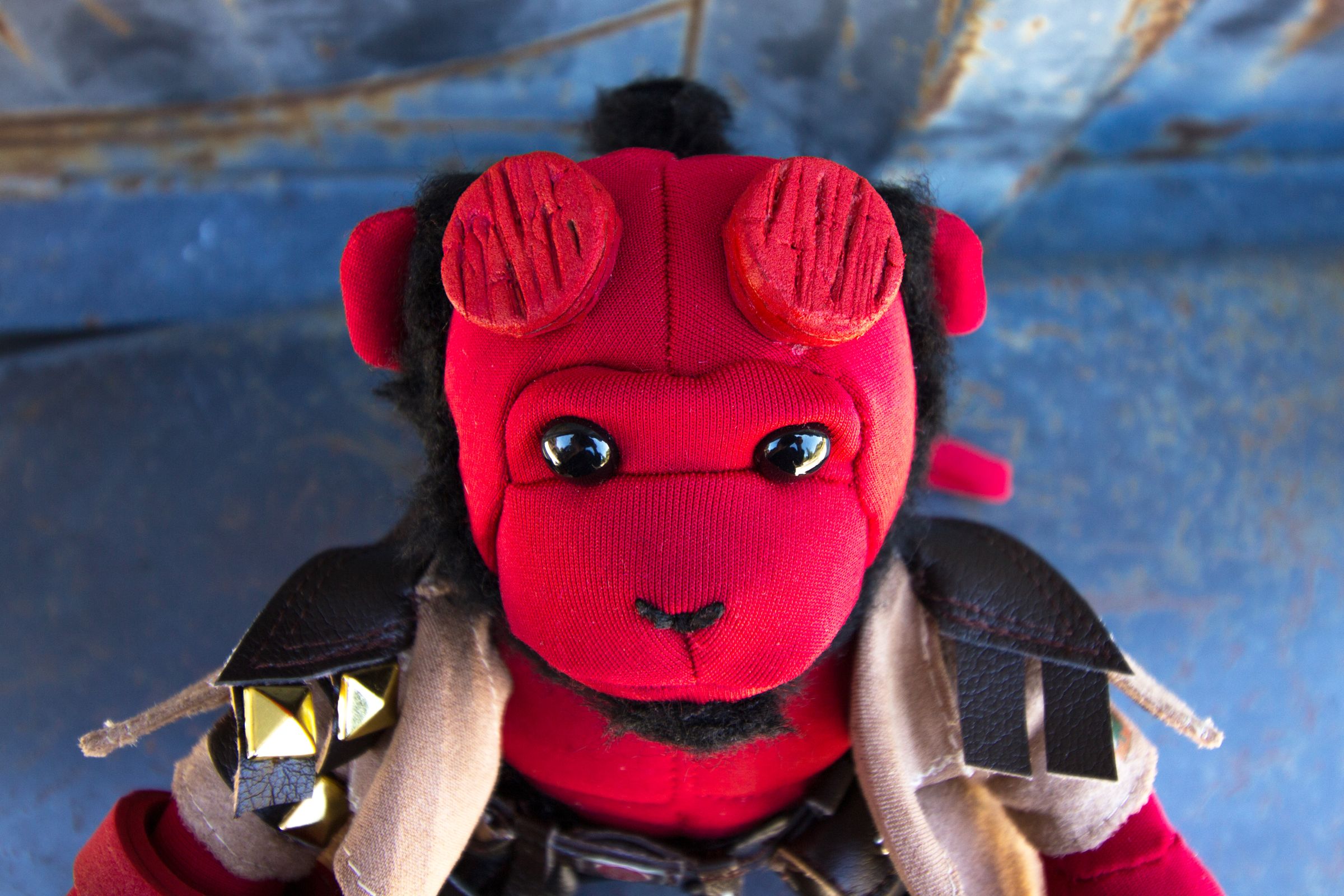 Hellboy Comic Con Costume (For Timmy the ThinkGeek Monkey) : 8 Steps ...