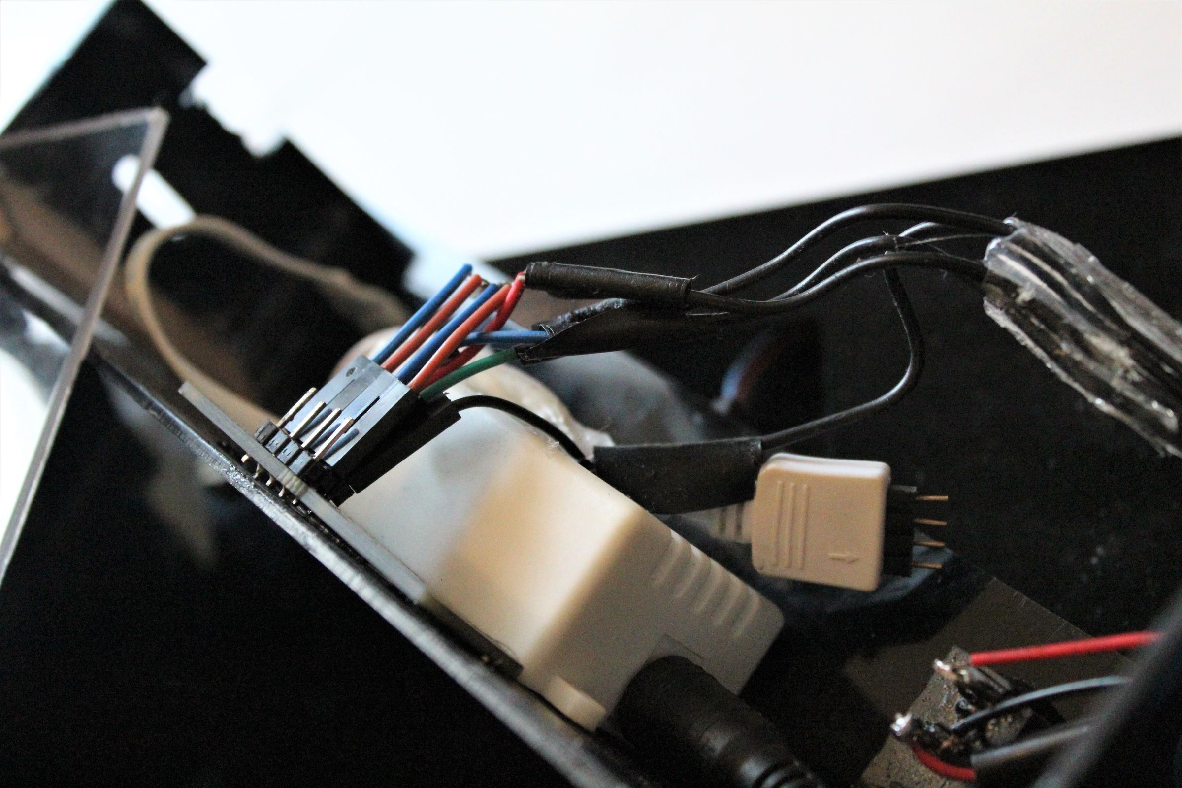 Ergonomic Edge Lit Monitor Stand : 18 Steps (with Pictures) - Instructables