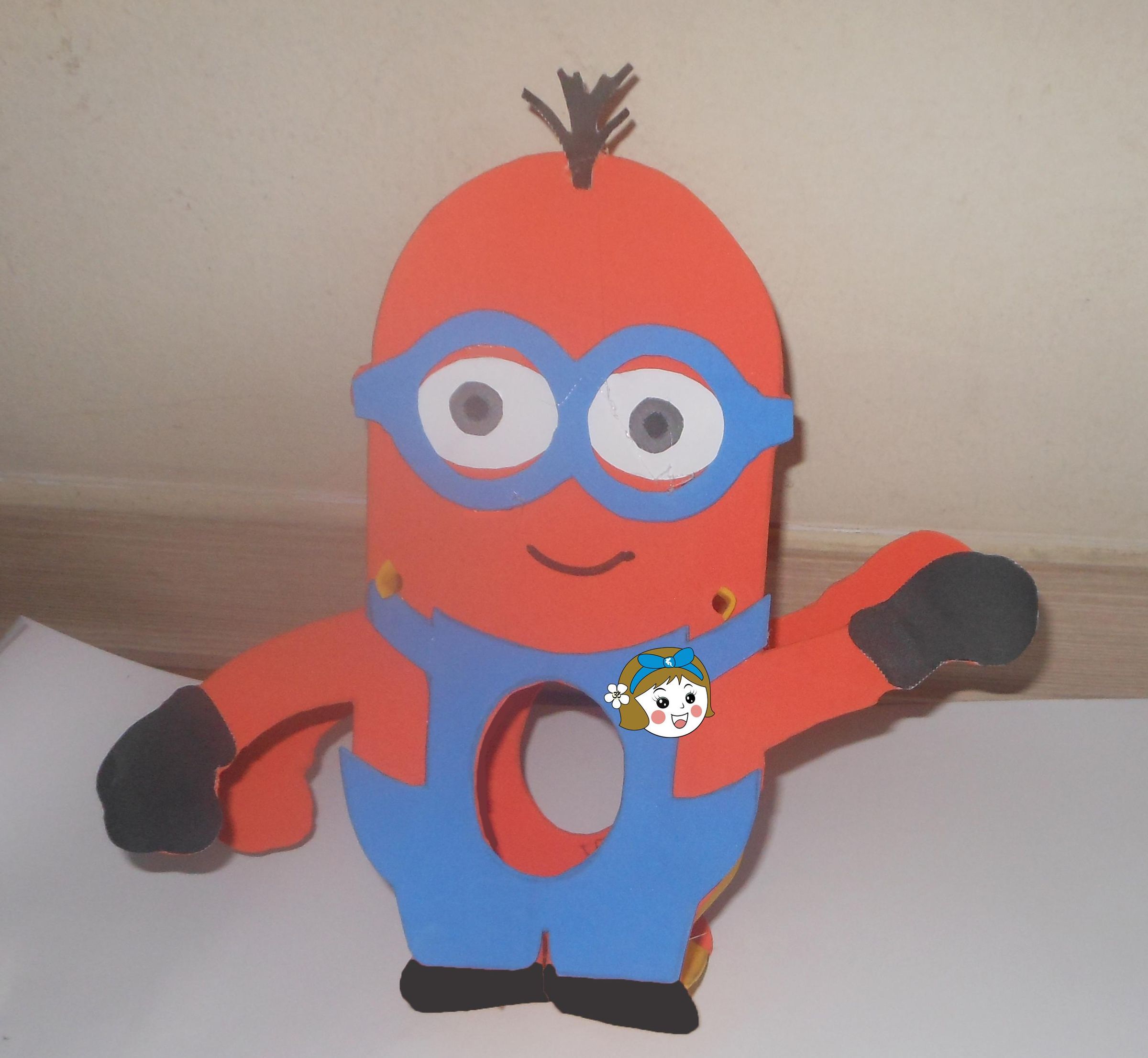 Miss La Sen Minion Lantern : 20 Steps - Instructables